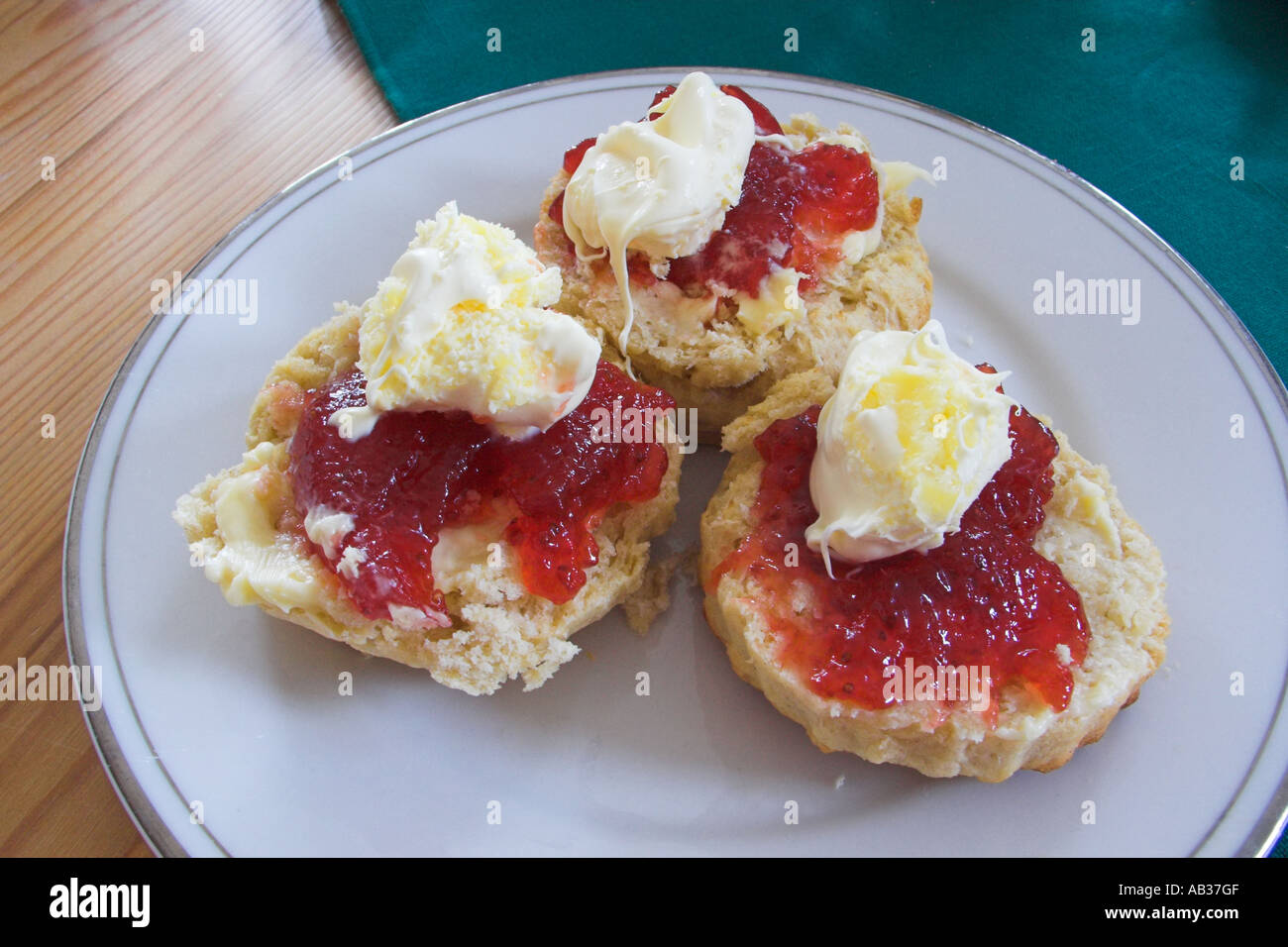 Cornish cream tea Cornwall England Stock Photo - Alamy