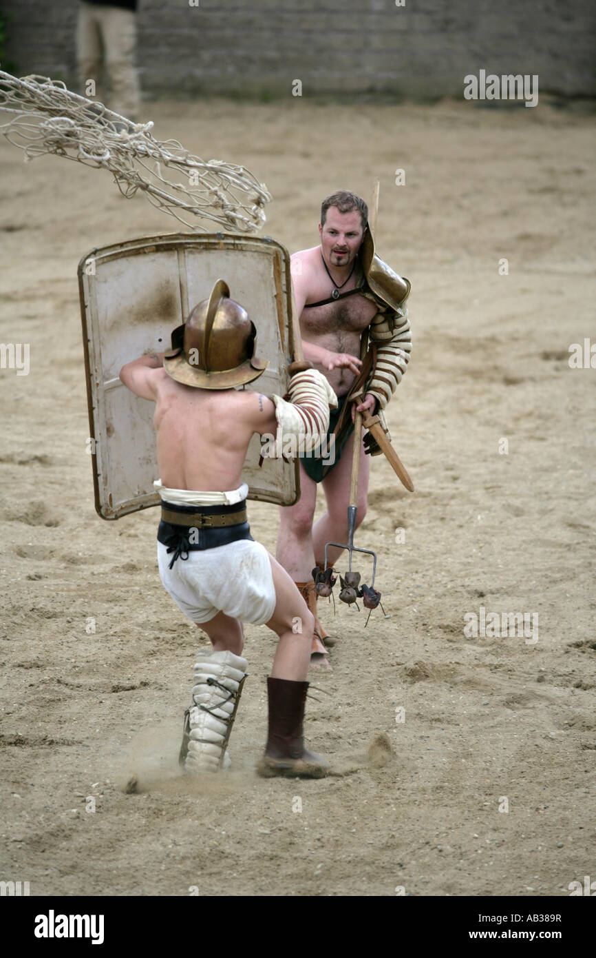 Gladiator fight show in the archaeological history park, Xanten ...