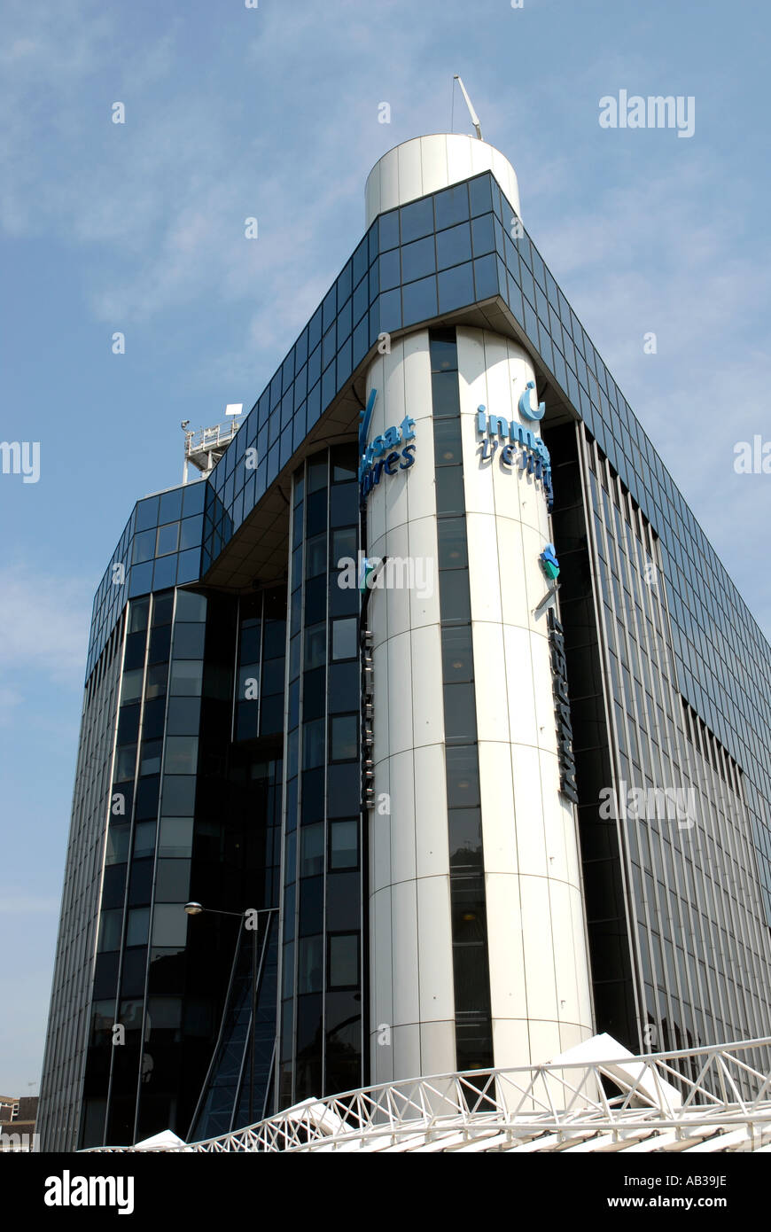 Inmarsat building old street london hi-res stock photography and images ...