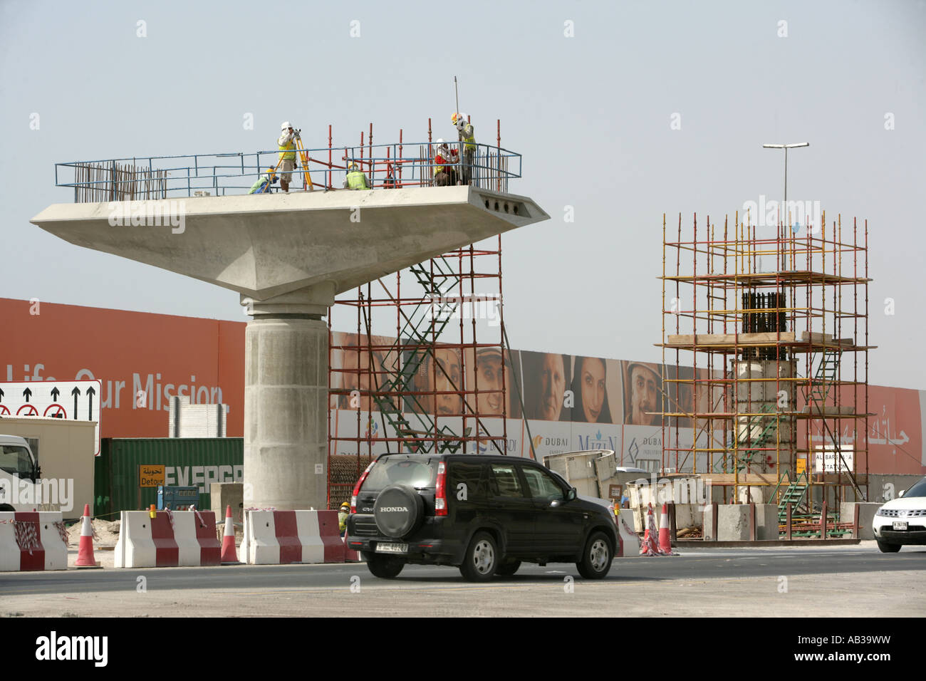 ARE, United Arab Emirates, Dubai: Construction site of Dubai Metro ...