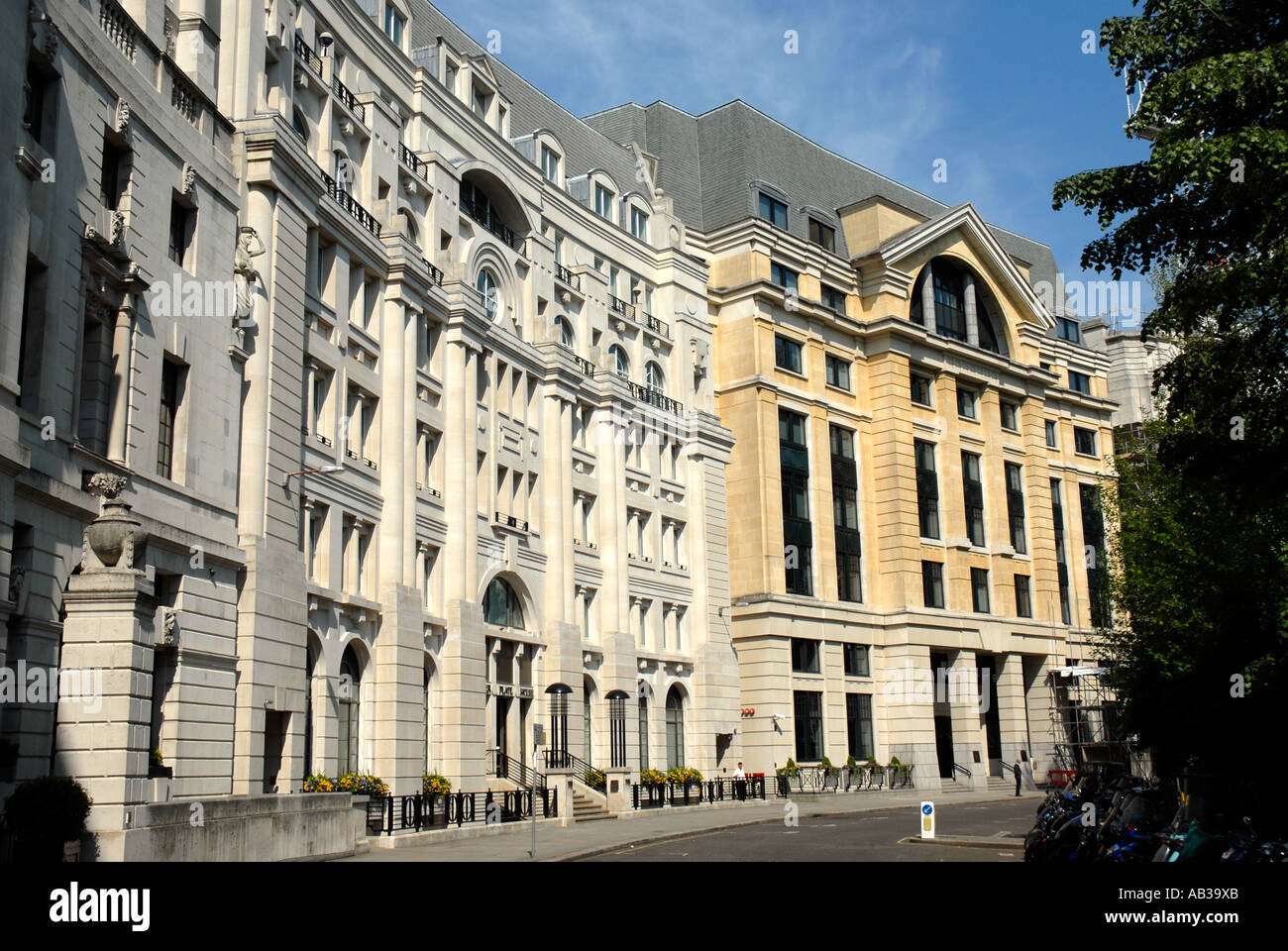 Finsbury circus hi-res stock photography and images - Alamy