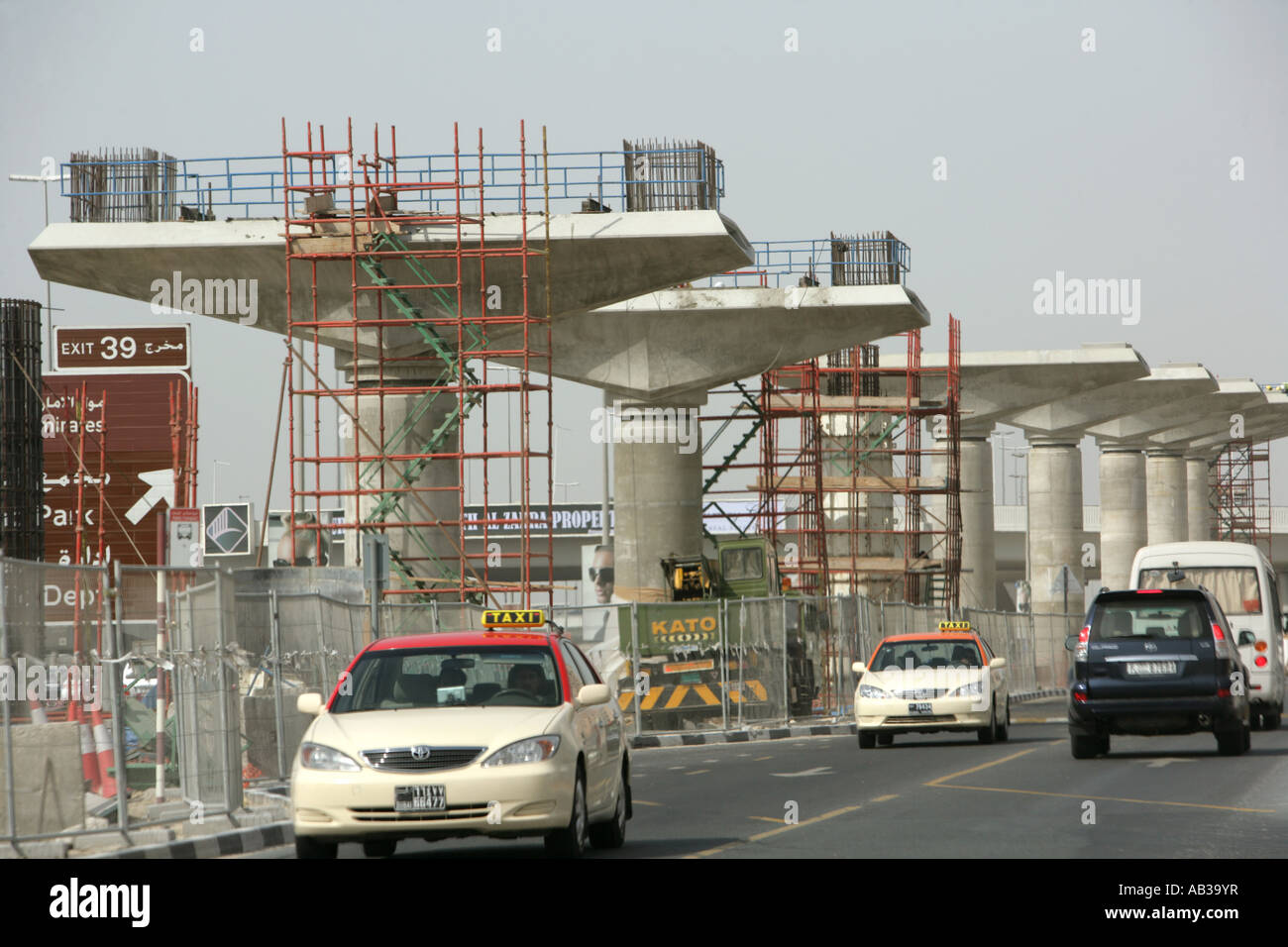 ARE, United Arab Emirates, Dubai: Construction site of Dubai Metro ...