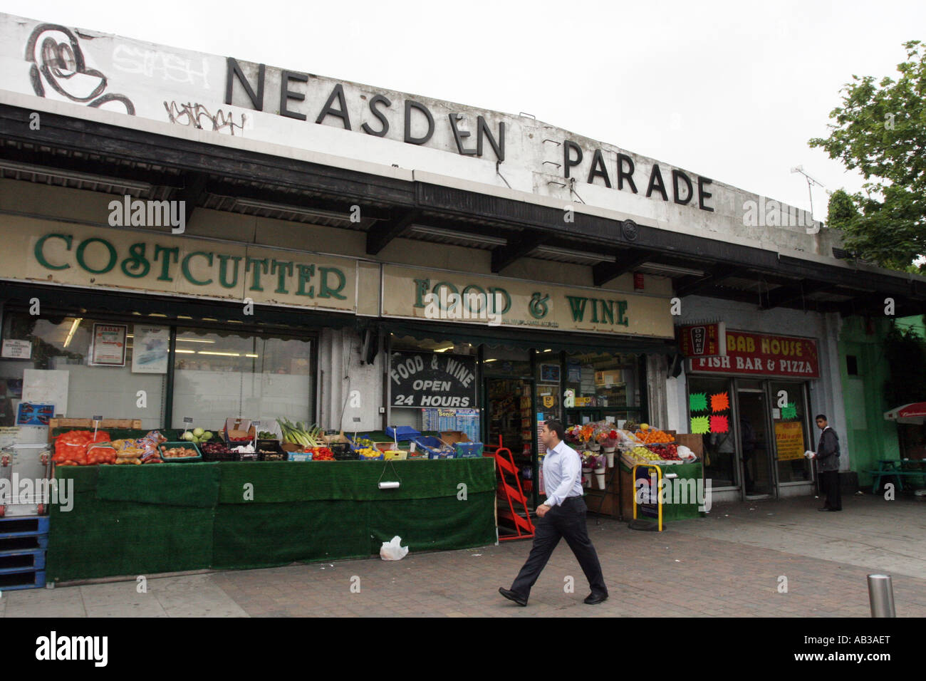 Neasden Shopping Parade, North west London Stock Photo - Alamy