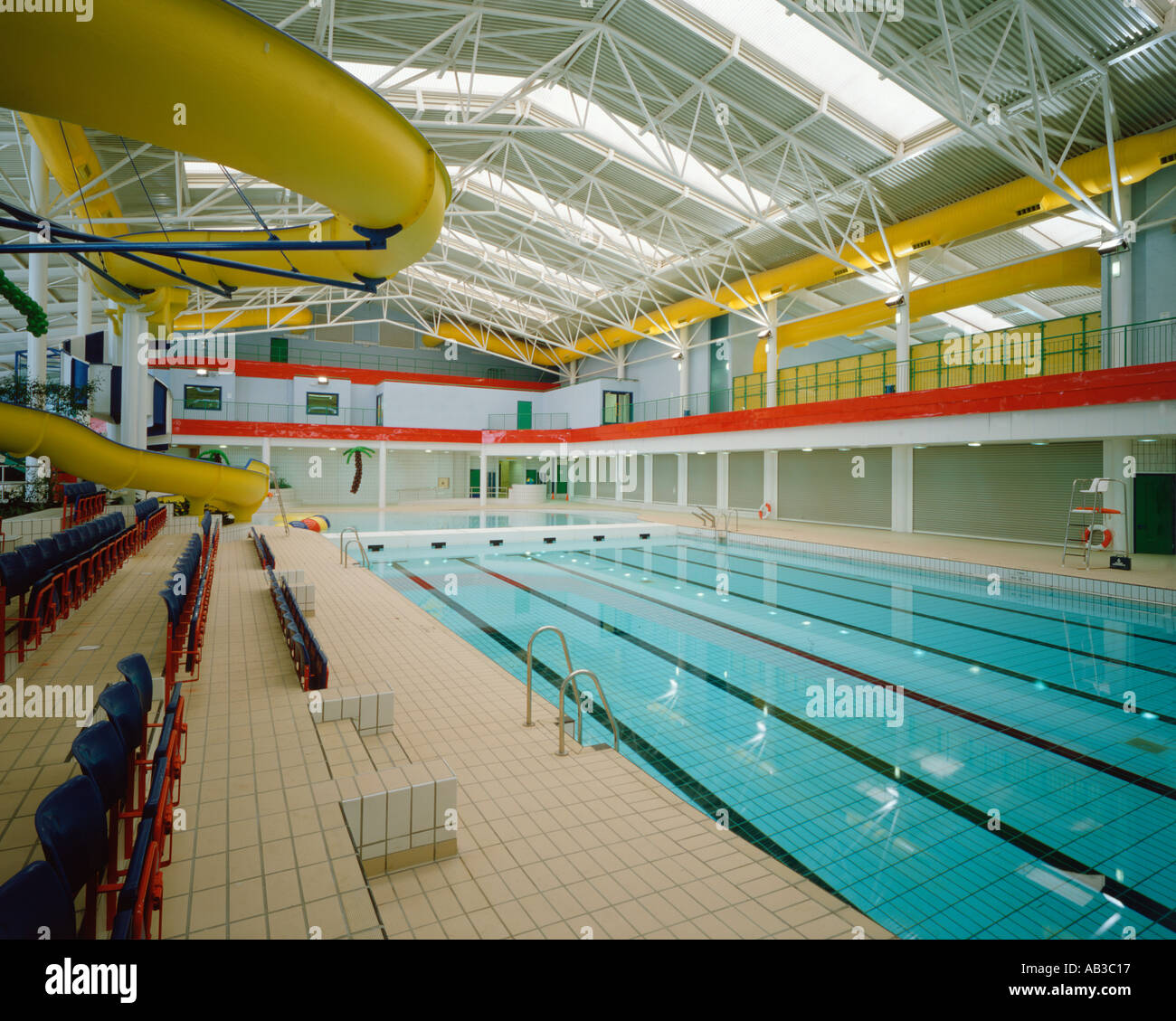 indoor swimming pool in leisure centre Stock Photo - Alamy