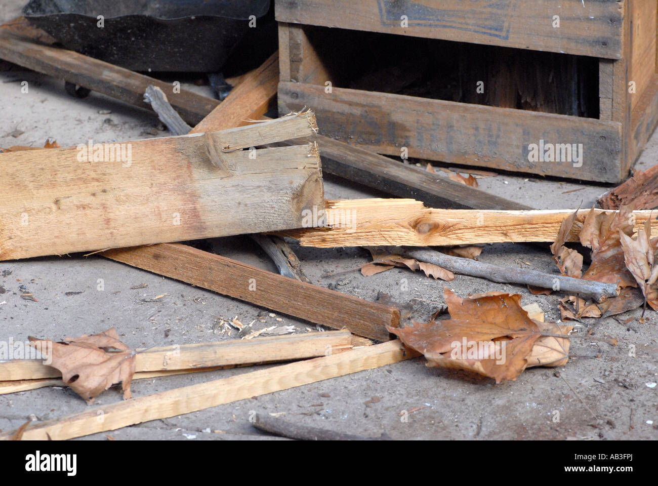broken wooden container crate Stock Photo - Alamy