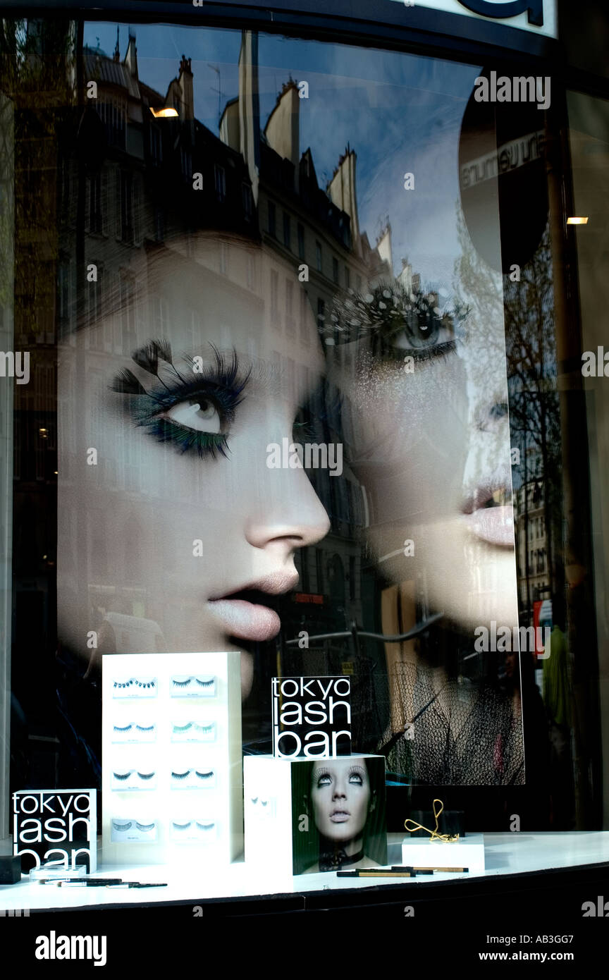 Poor japanese hi-res stock photography and images - Alamy