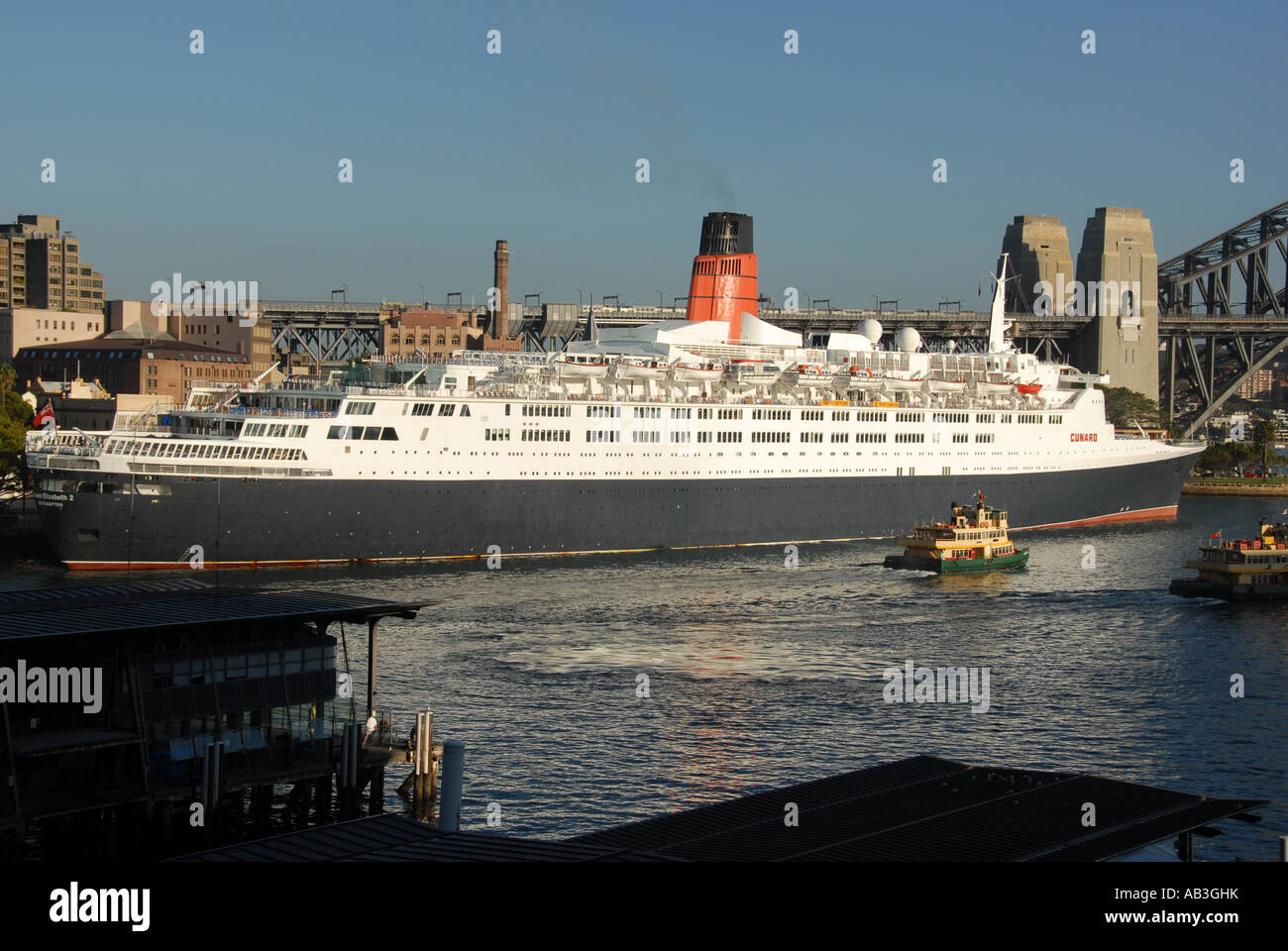 QE2 cruise ship in the harbour Stock Photo - Alamy