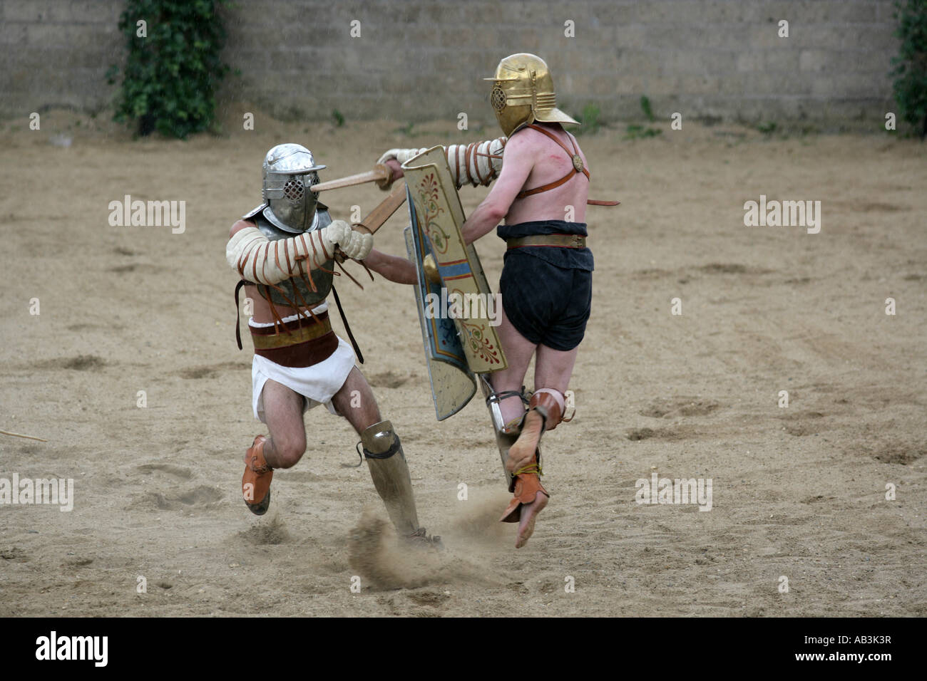 Fight gladiators hi-res stock photography and images - Alamy