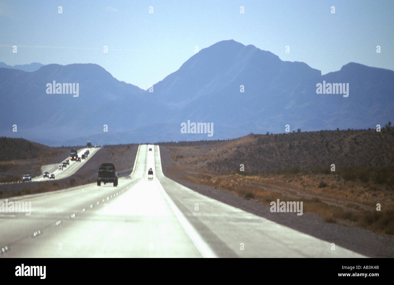 Road going off distance road hi-res stock photography and images - Alamy