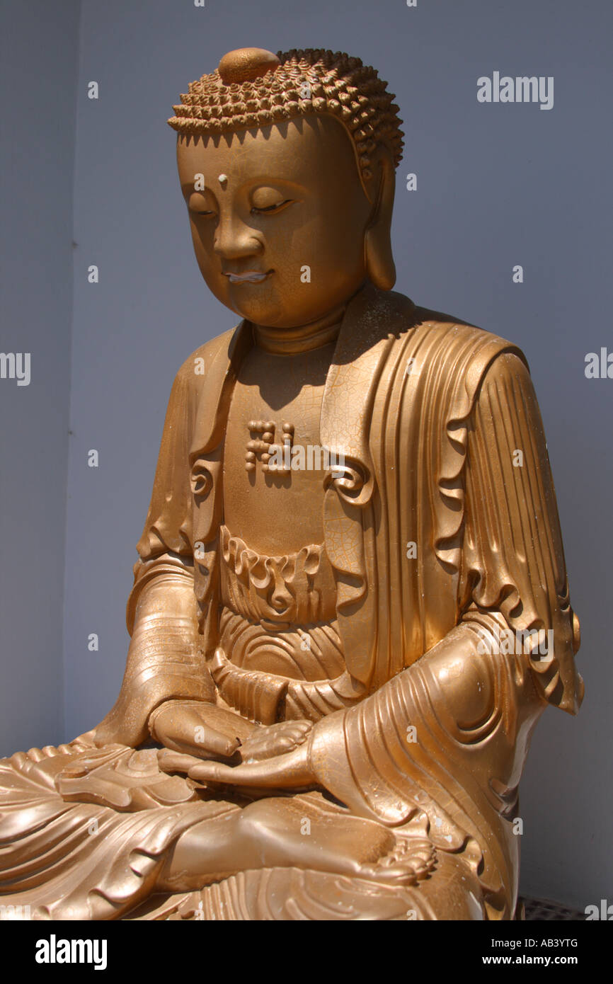 meditating buddha statue Stock Photo - Alamy