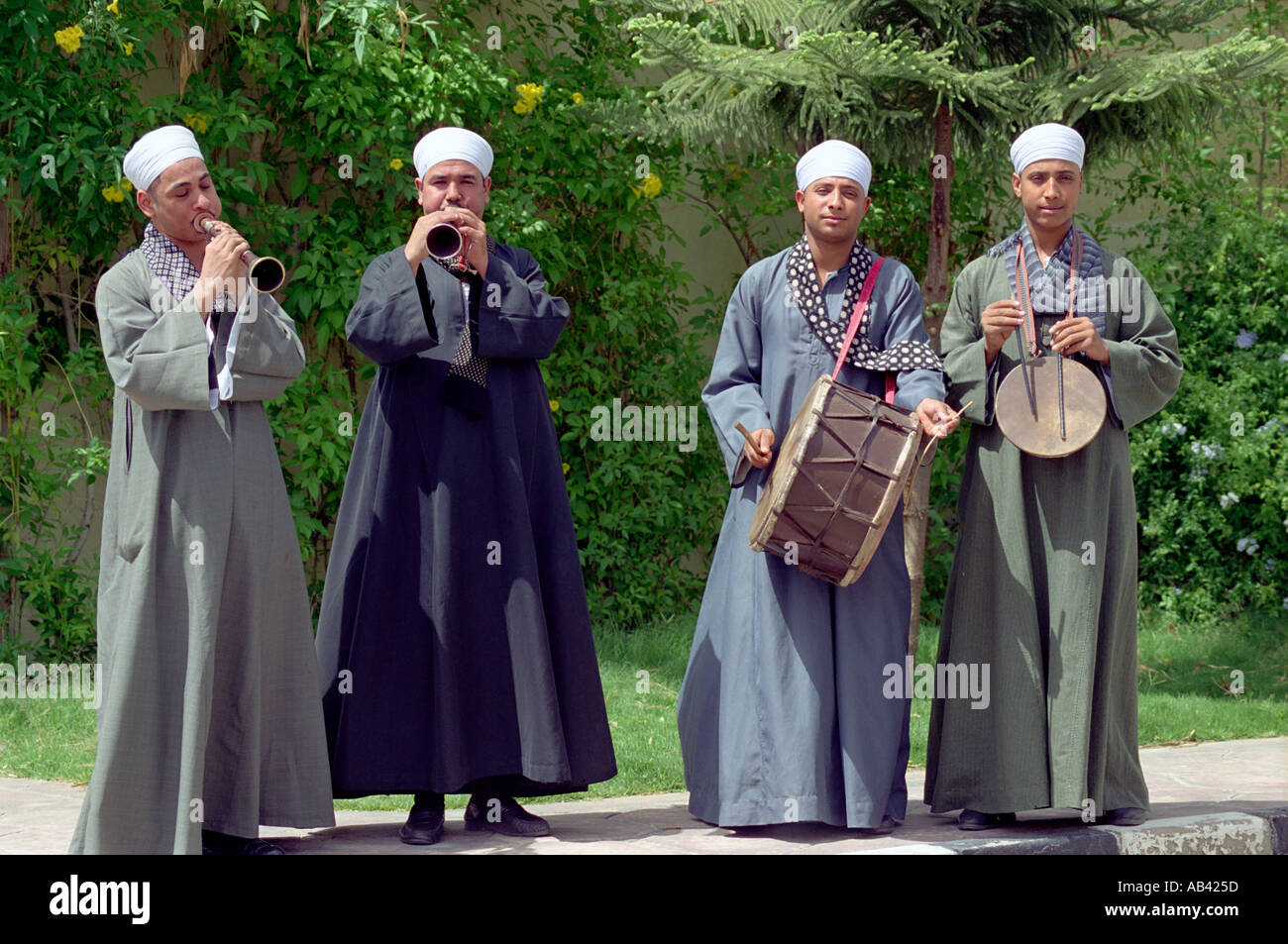 Musicians wind instruments hi-res stock photography and images - Alamy