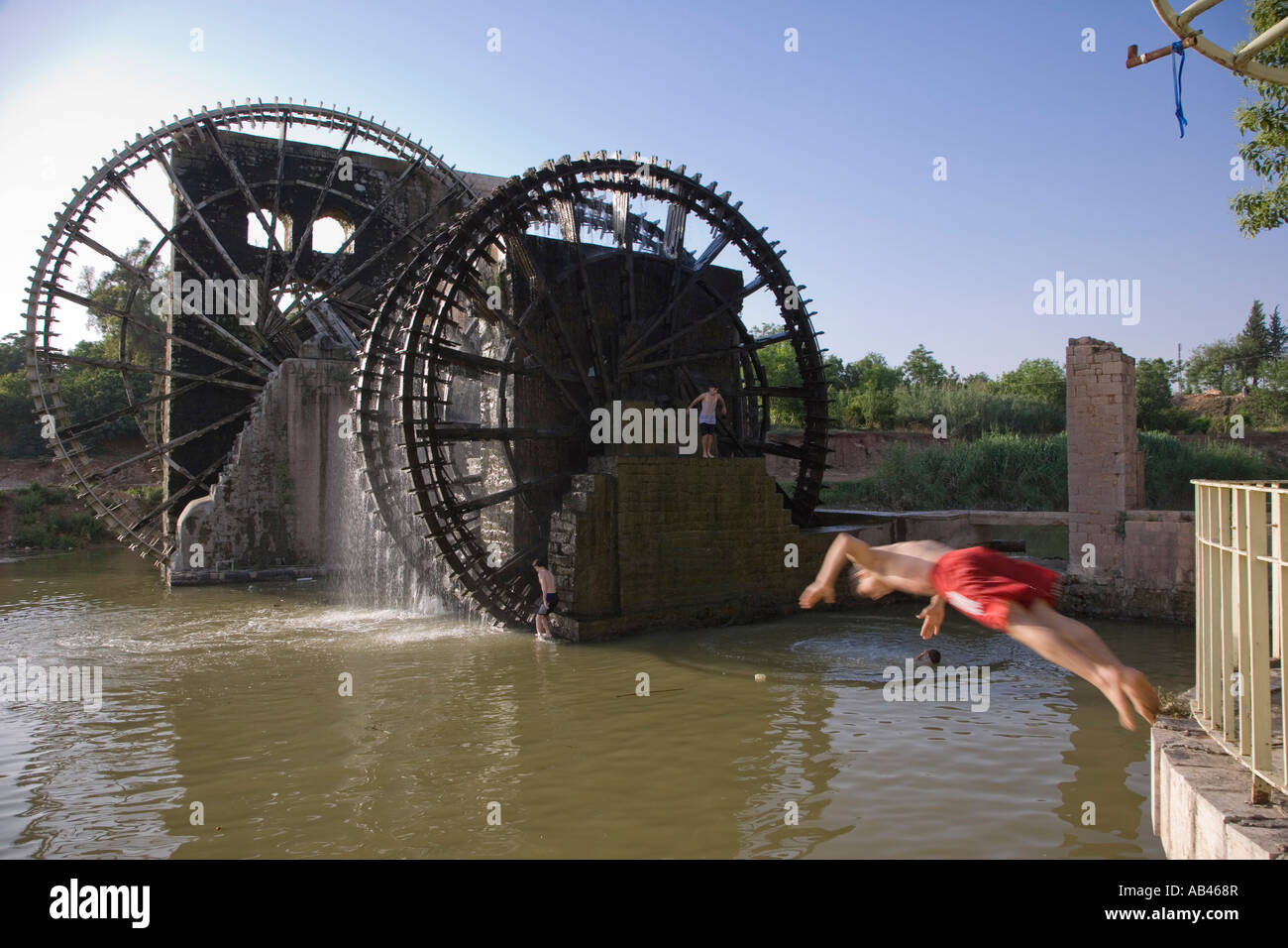 The Norias of Bechriyyat in Hama, SYRIA Stock Photo - Alamy