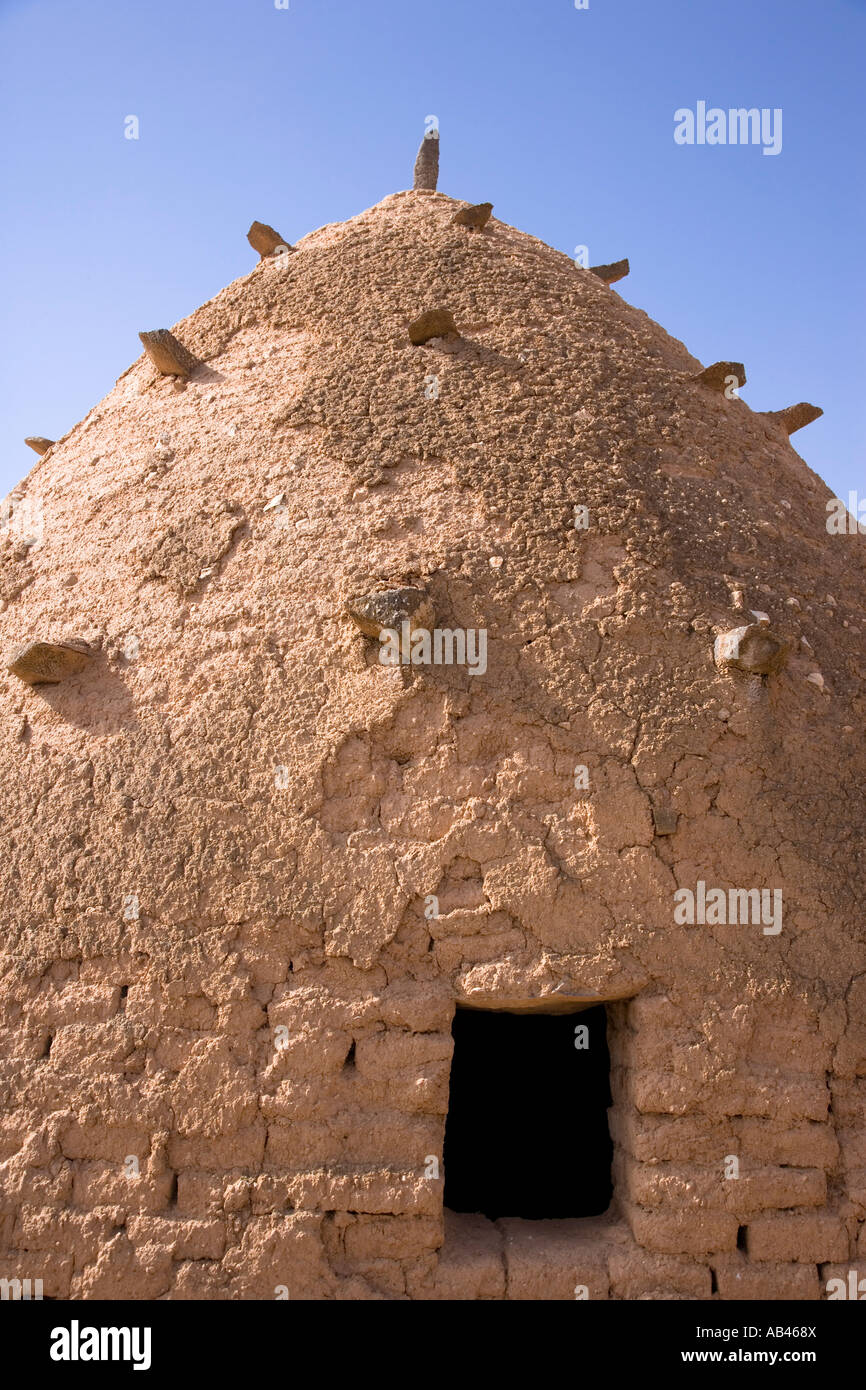 Mud hut syria hi-res stock photography and images - Alamy