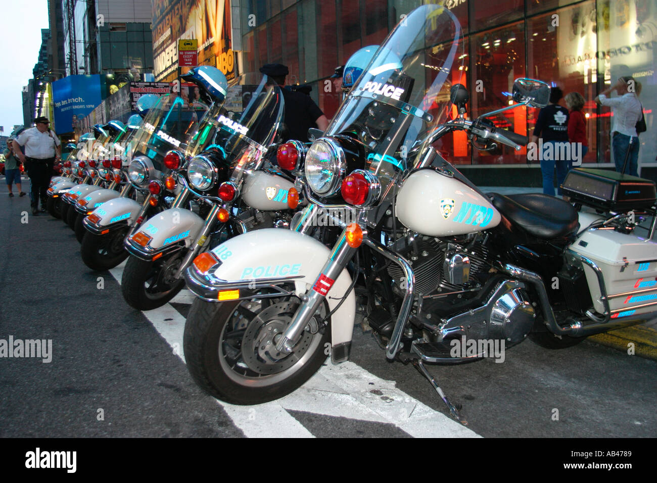 Nypd motorbikes hi-res stock photography and images - Alamy