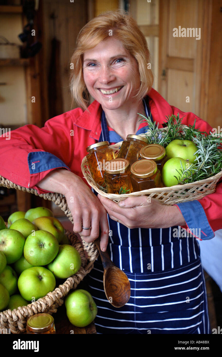 Lady marmalade kitchen hi-res stock photography and images - Alamy