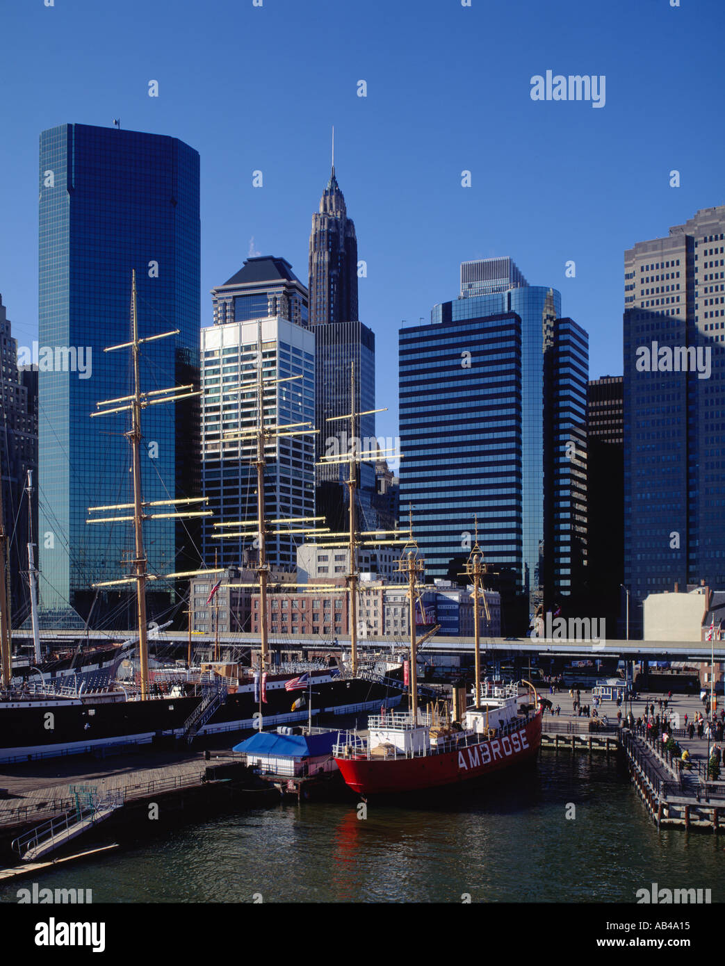 Pier seventeen hi-res stock photography and images - Alamy