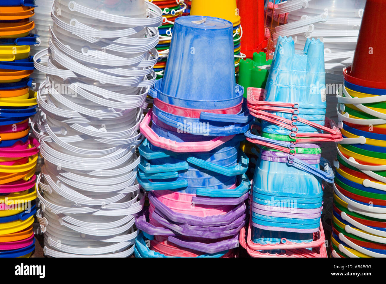 littlehampton beach buckets Stock Photo - Alamy littlehampton beach buckets Stock Photo - Alamy