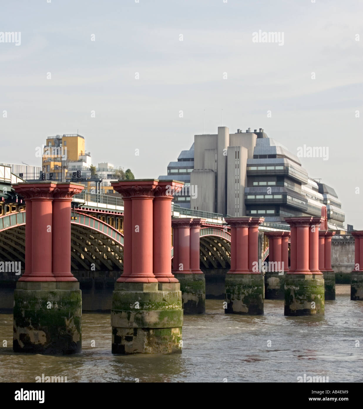 Between the bridges hi-res stock photography and images - Alamy