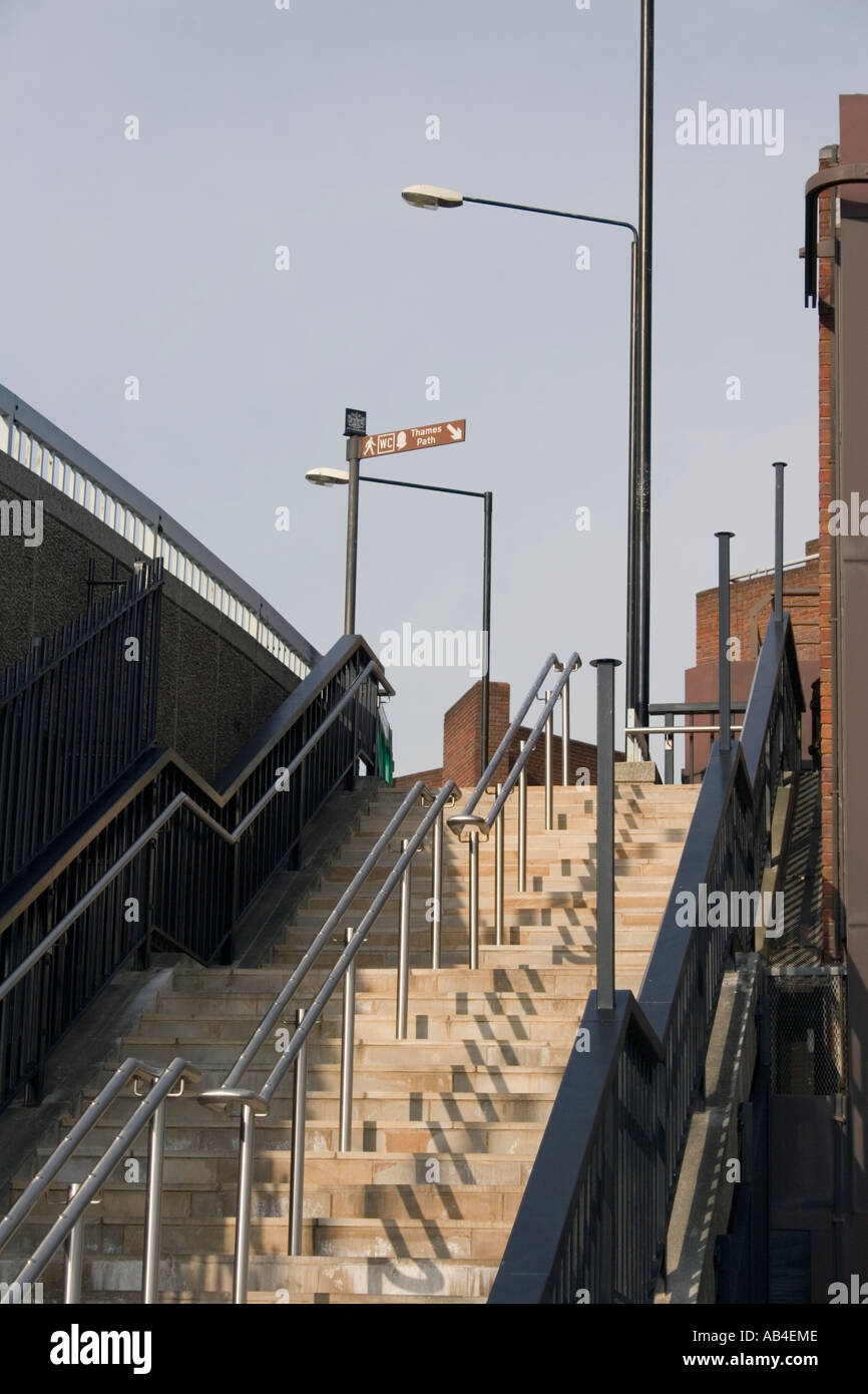 Steps leading river thames hi-res stock photography and images - Alamy