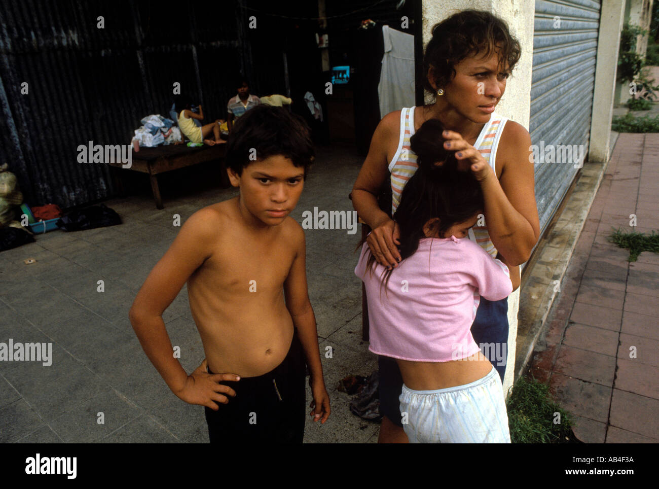 Destitute mother children hi-res stock photography and images - Alamy