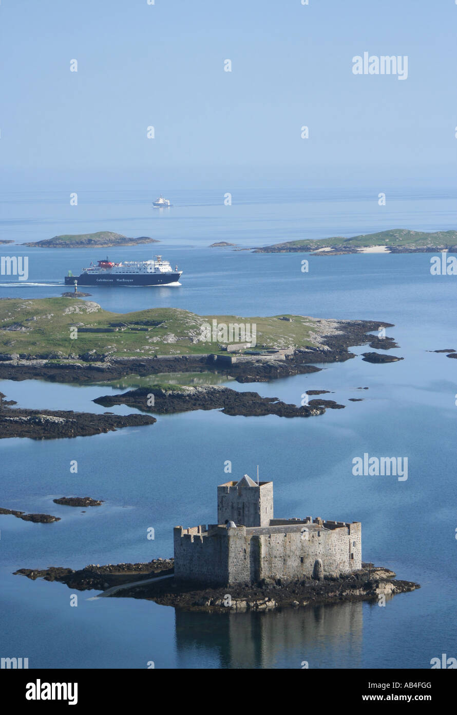 MV Clansman part of the Caledonian MacBrayne fleet arriving at ...