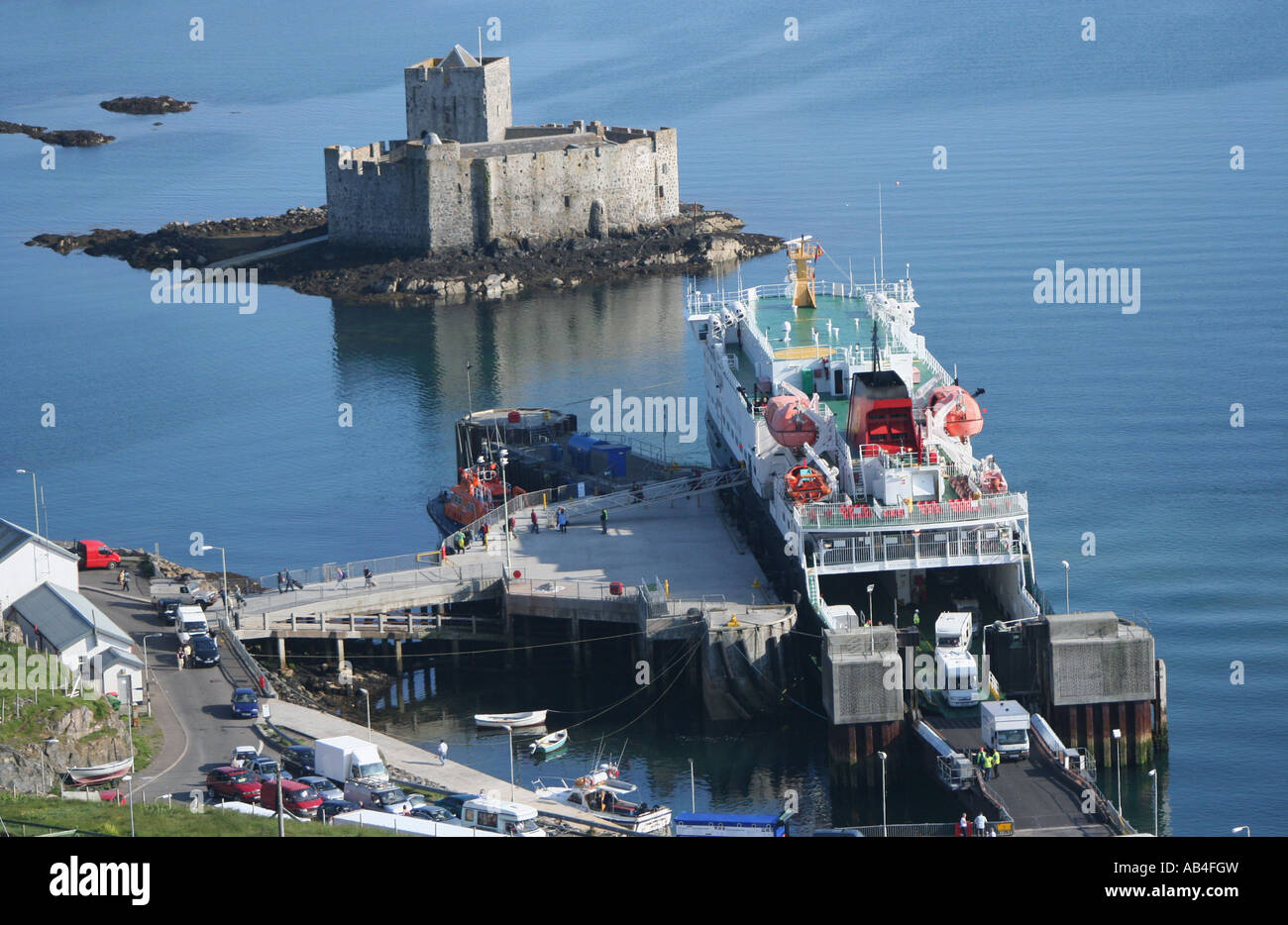 Clansman part of the Caledonian MacBrayne fleet docking at Castlebay ...