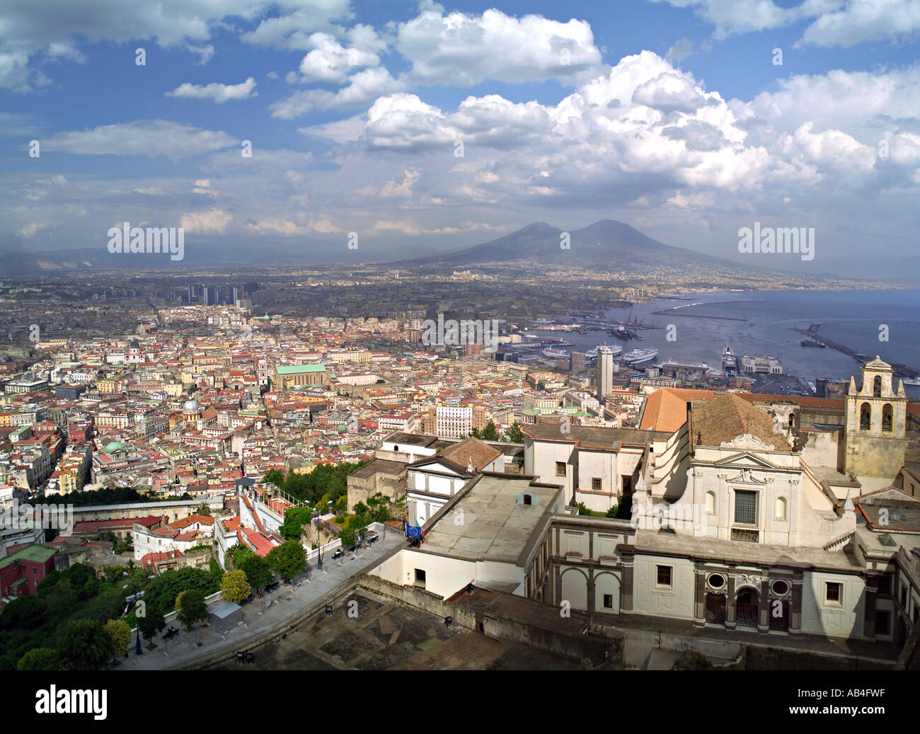 Mount vesuvius pompeii hi-res stock photography and images - Alamy