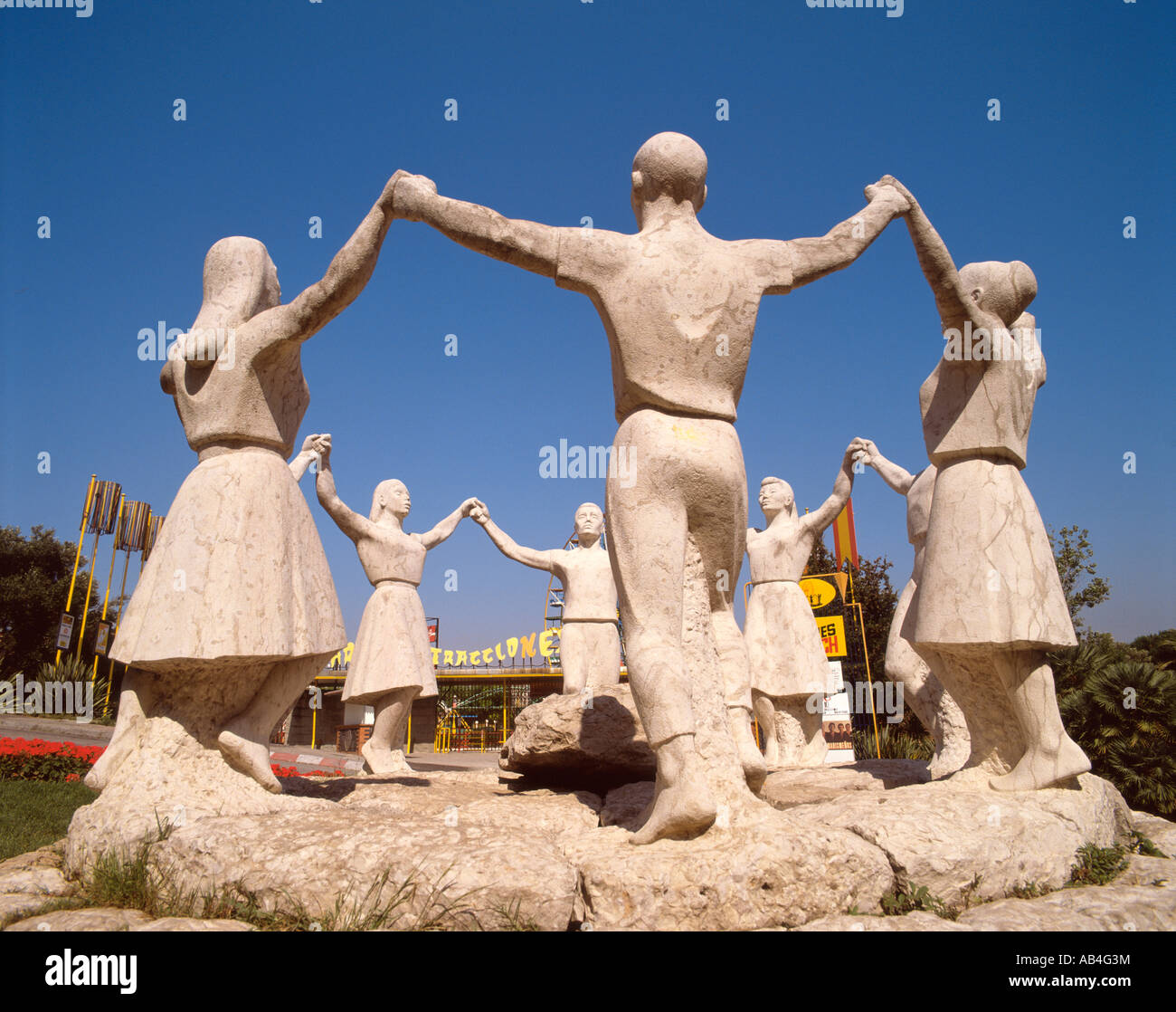 Sardanas hi-res stock photography and images - Alamy
