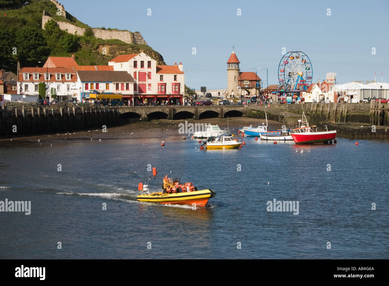 Scarborough speedboat hi-res stock photography and images - Alamy