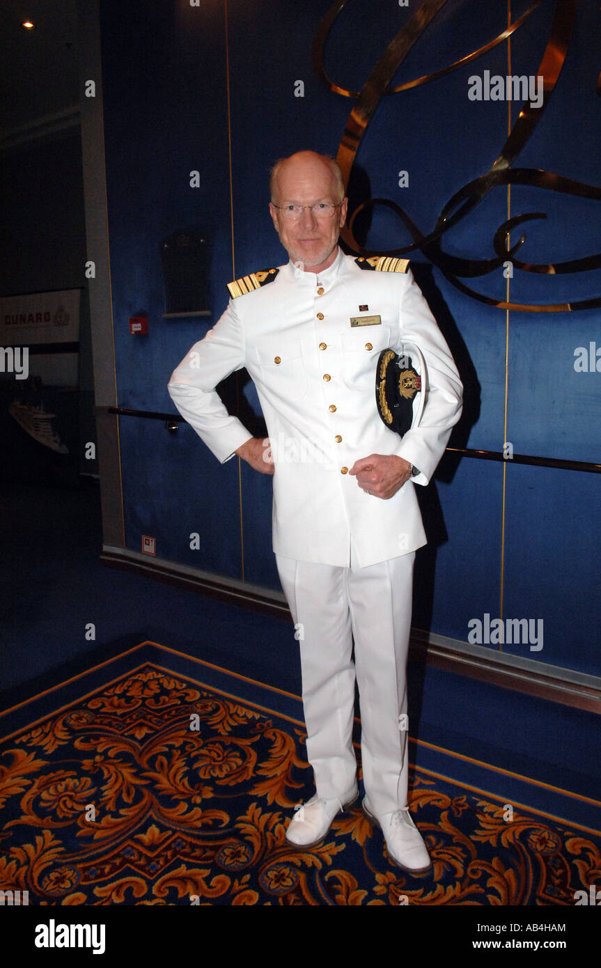 Capt Christopher Rynd of the Queen Mary 2 at the Brooklyn Cruise ...