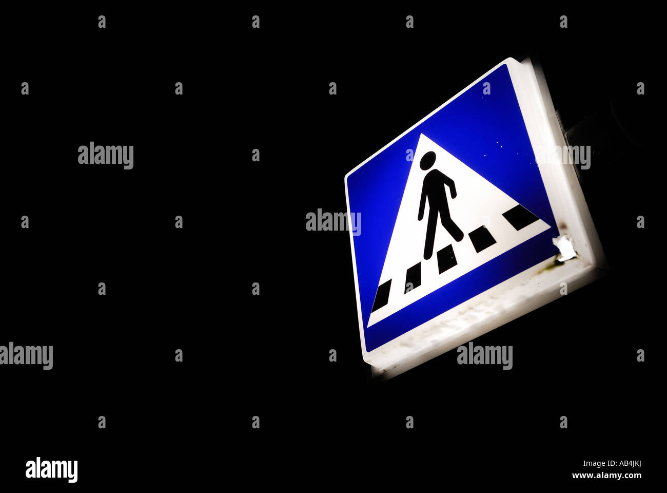 Pedestrian crossing sign in the night Stock Photo - Alamy