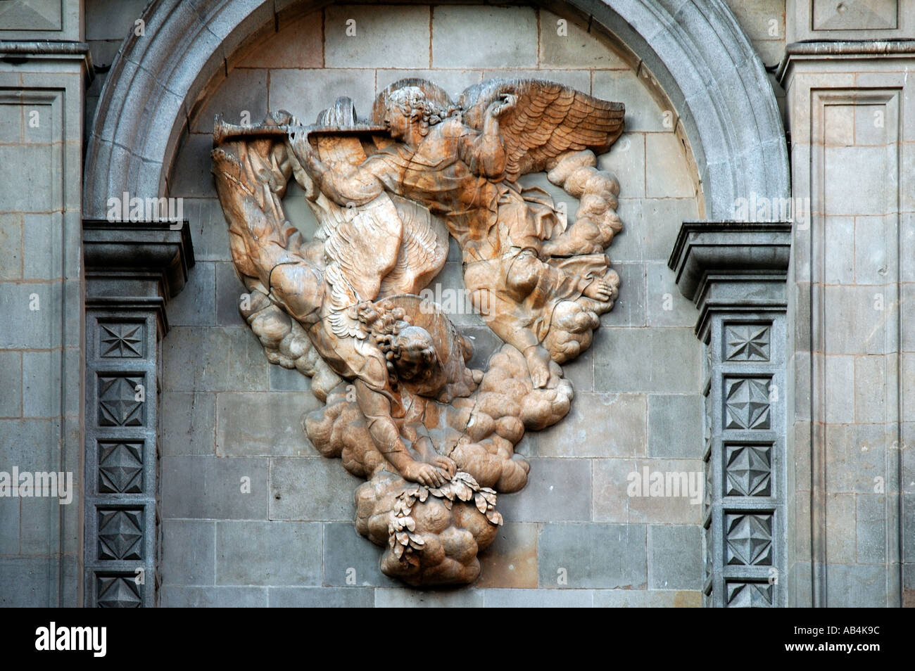 Gothic medieval fresco hi-res stock photography and images - Alamy