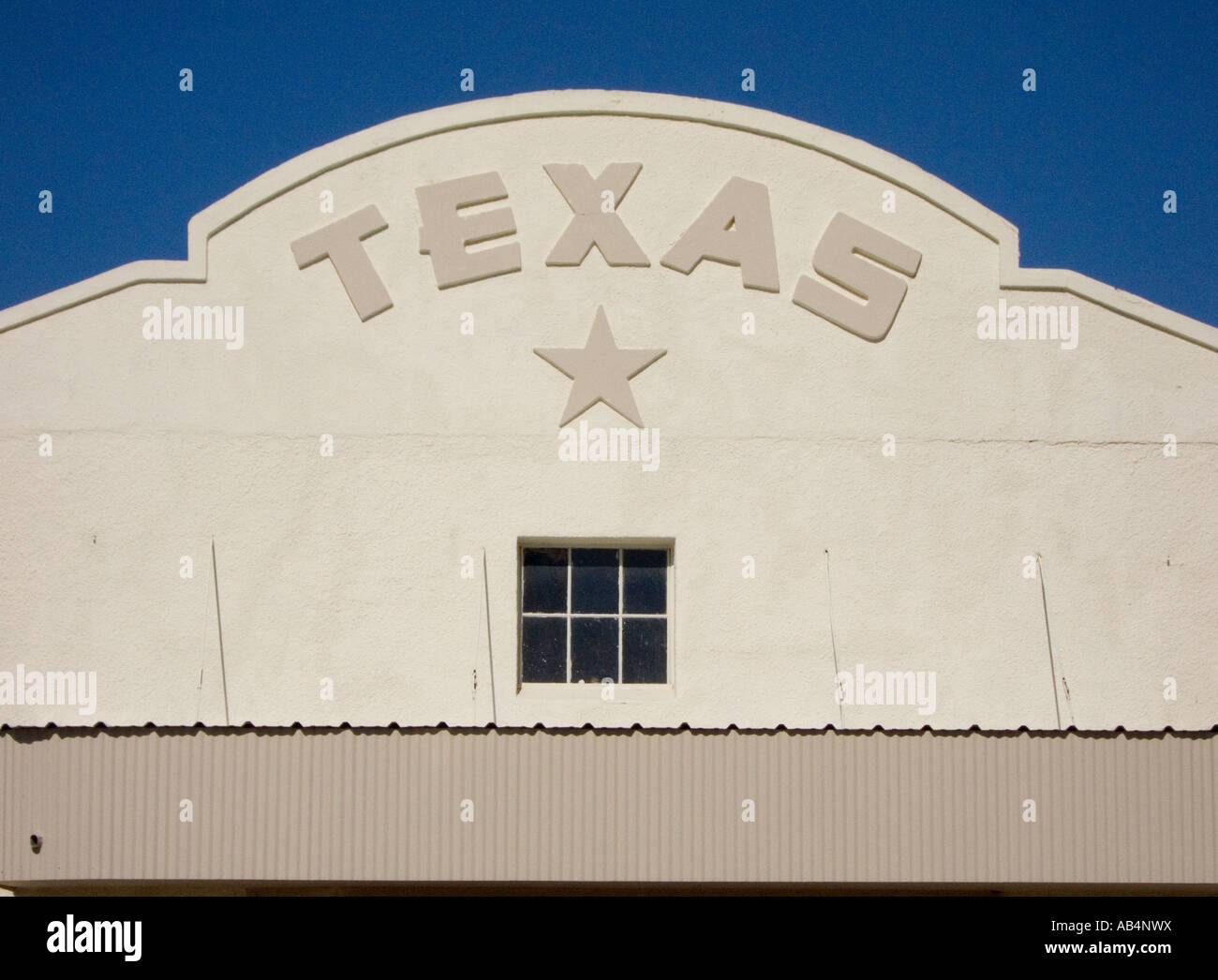 Texas marfa desert hi-res stock photography and images - Alamy