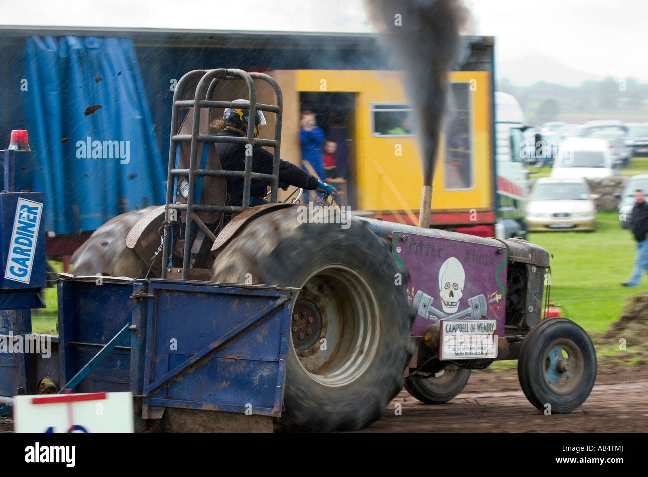 Tractor pulling at agriculture farm show in Fife Scotland Stock Photo ...