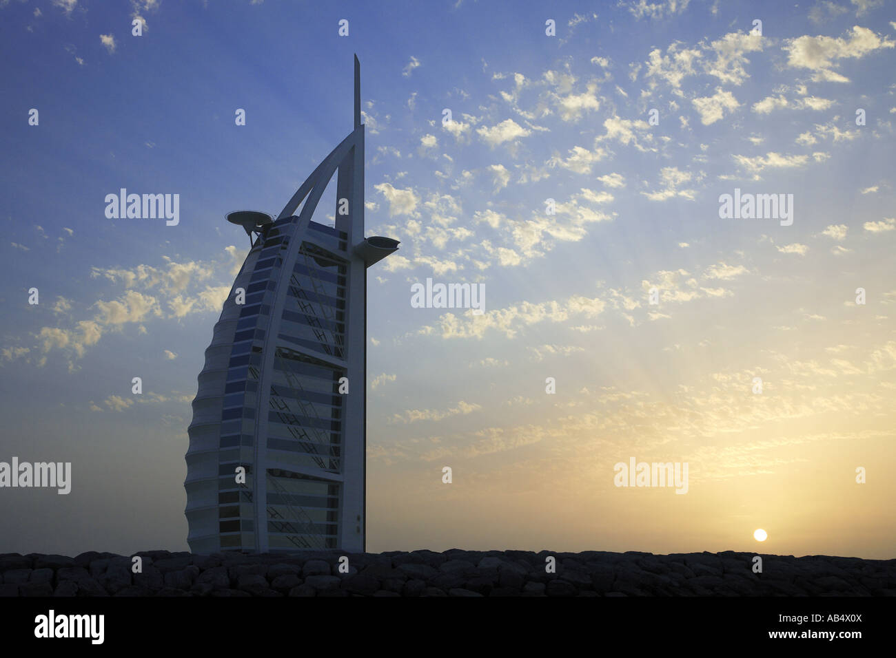 Side view burj al arab High Resolution Stock Photography and Images - Alamy