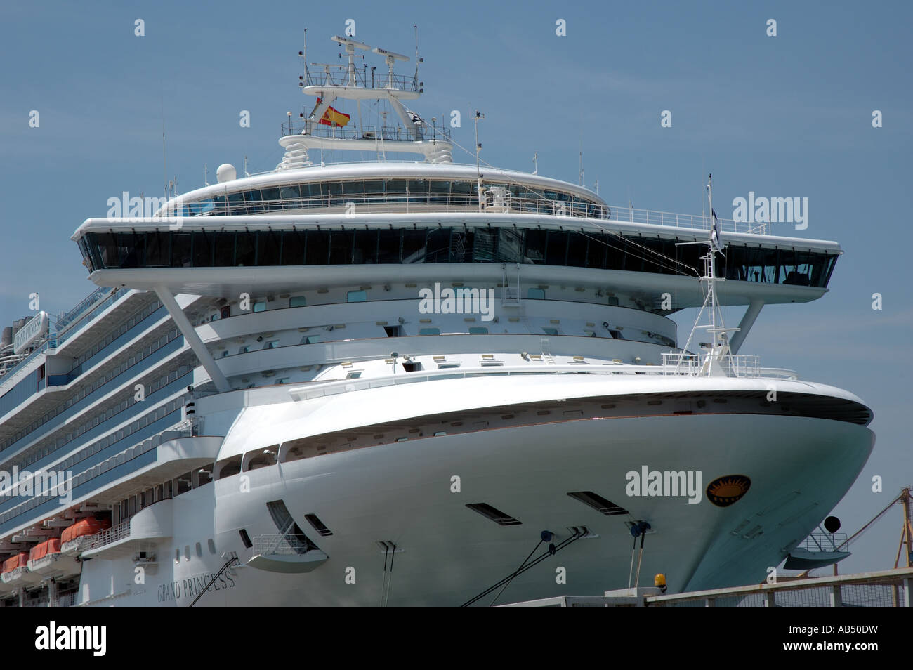 Bow cruise ship grand princess hi-res stock photography and images - Alamy