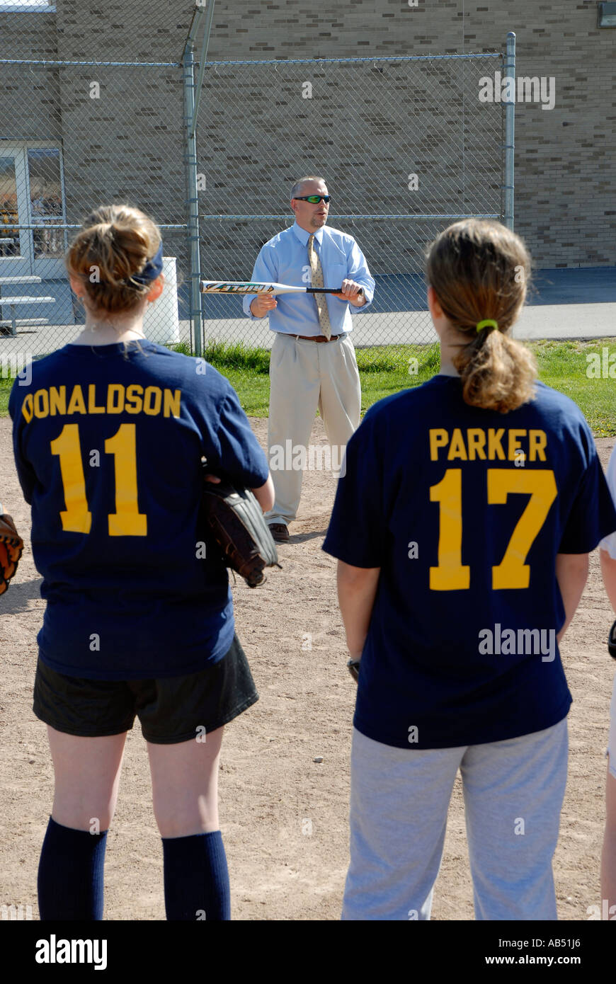 Middle school girl softball team hi-res stock photography and images ...