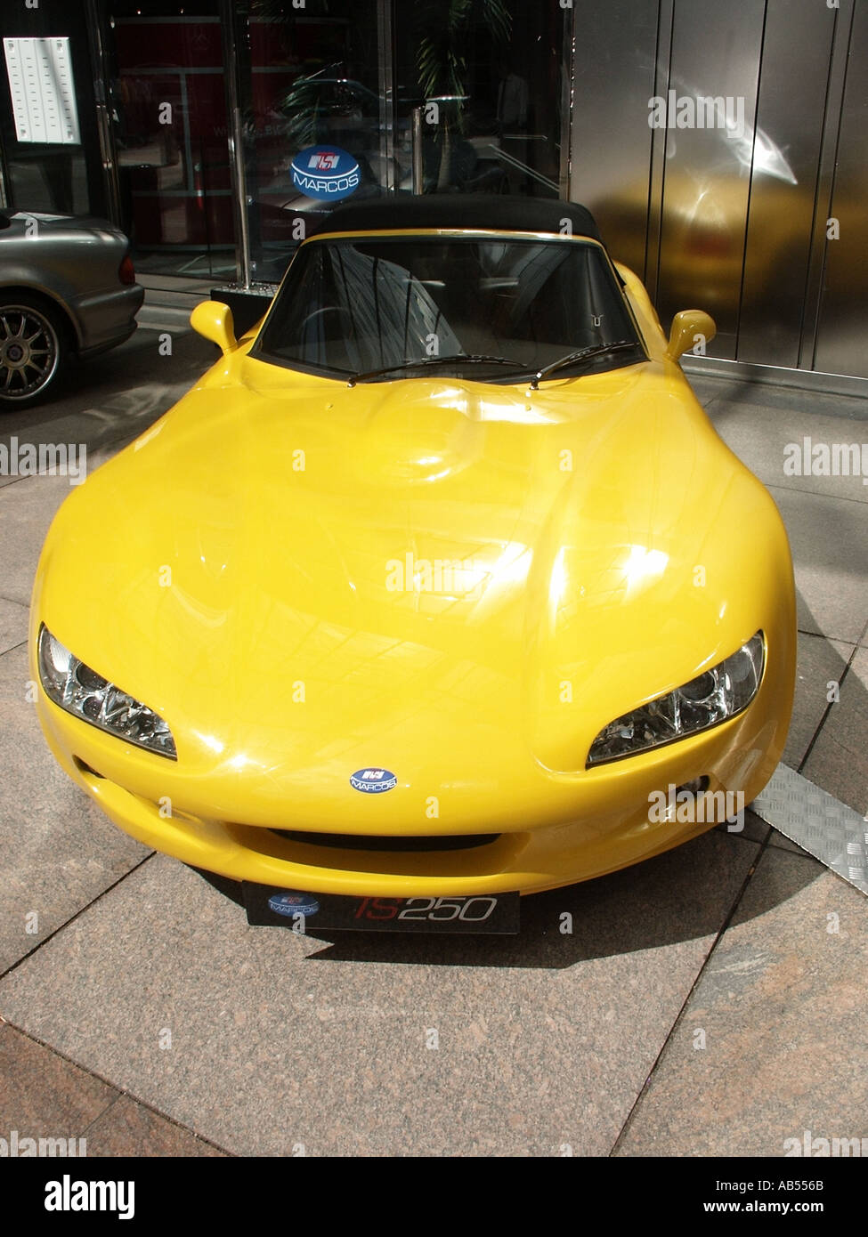 Marcos car company logo hi-res stock photography and images - Alamy