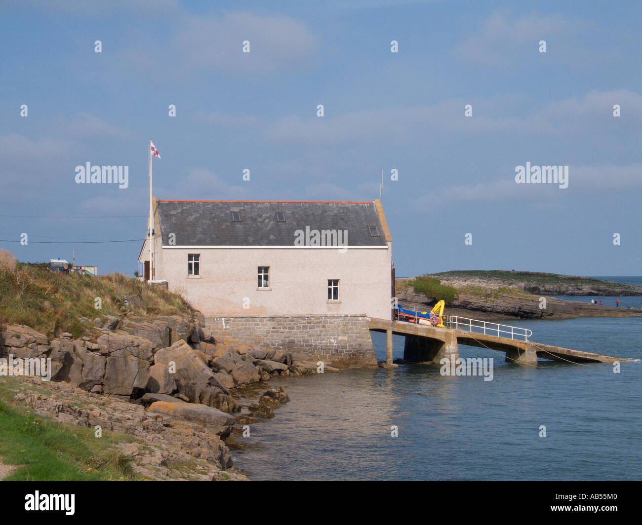 Rnli moelfre lifeboat station hi-res stock photography and images - Alamy