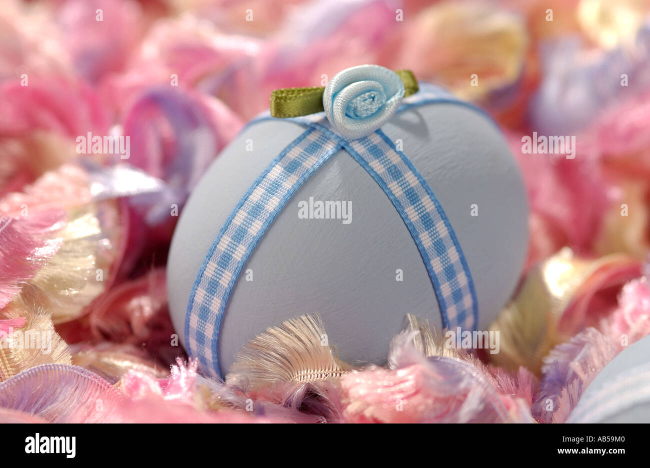 Pale silk ribbon hi-res stock photography and images - Alamy