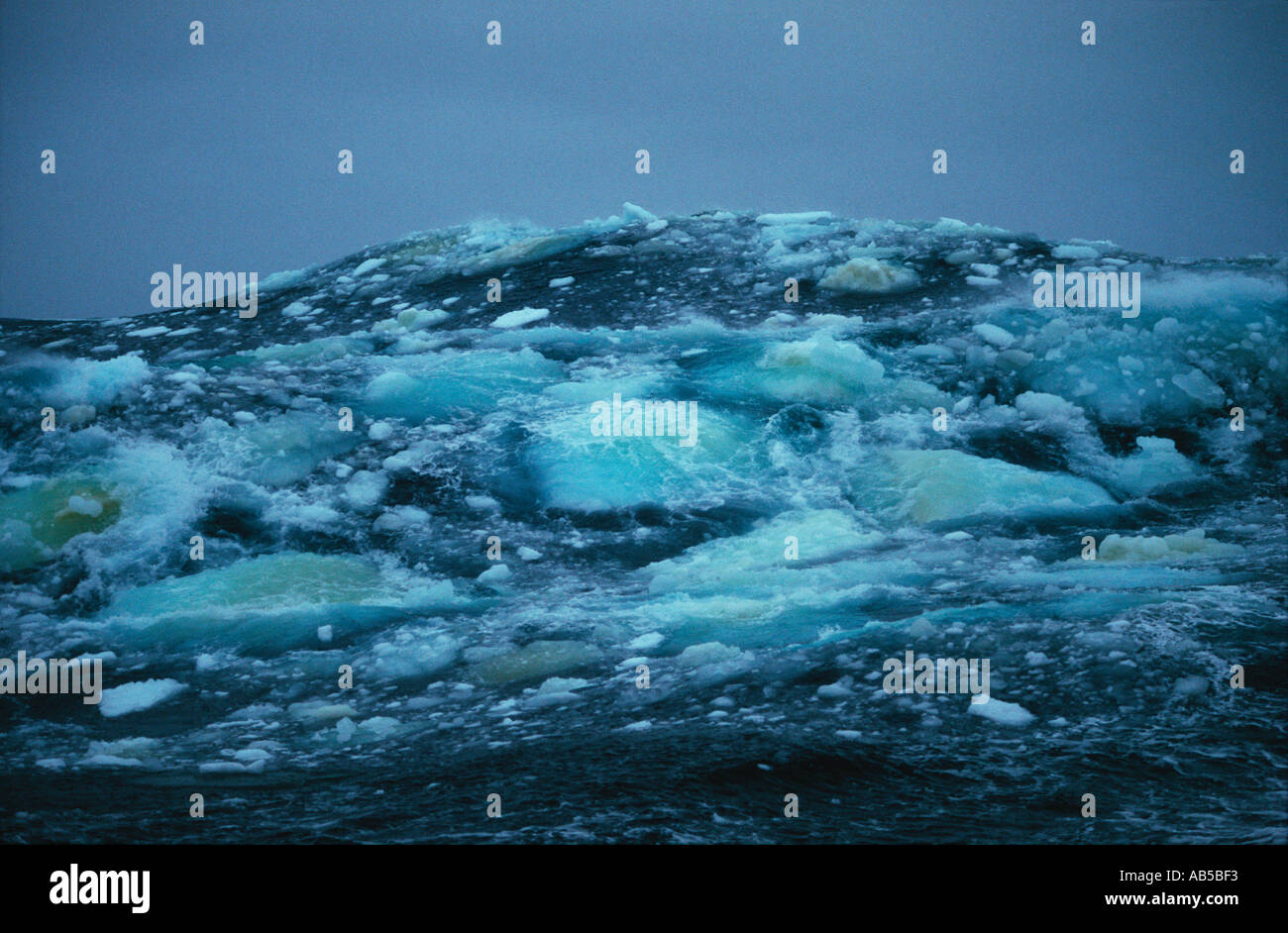 Jumbled icebergs hi-res stock photography and images - Alamy