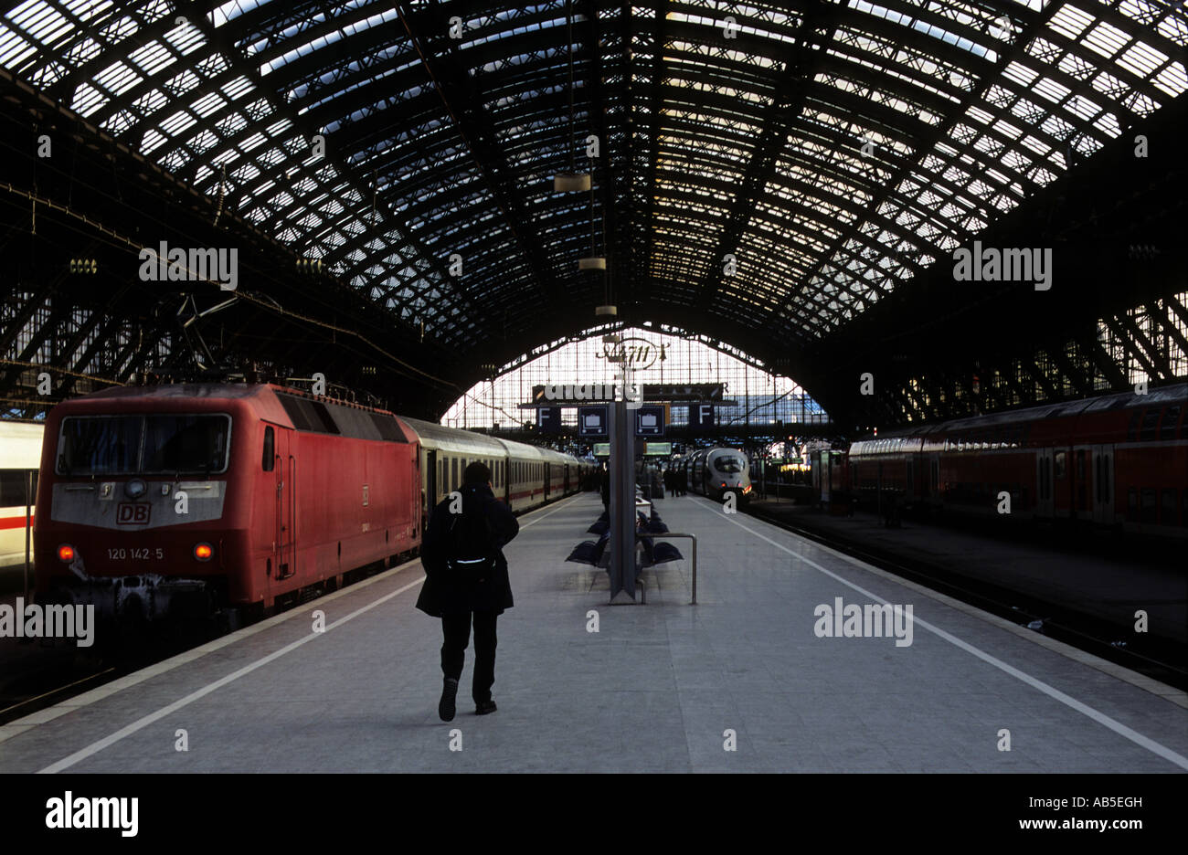 German railways Intercity express passenger train, Hauptbahnhof ...
