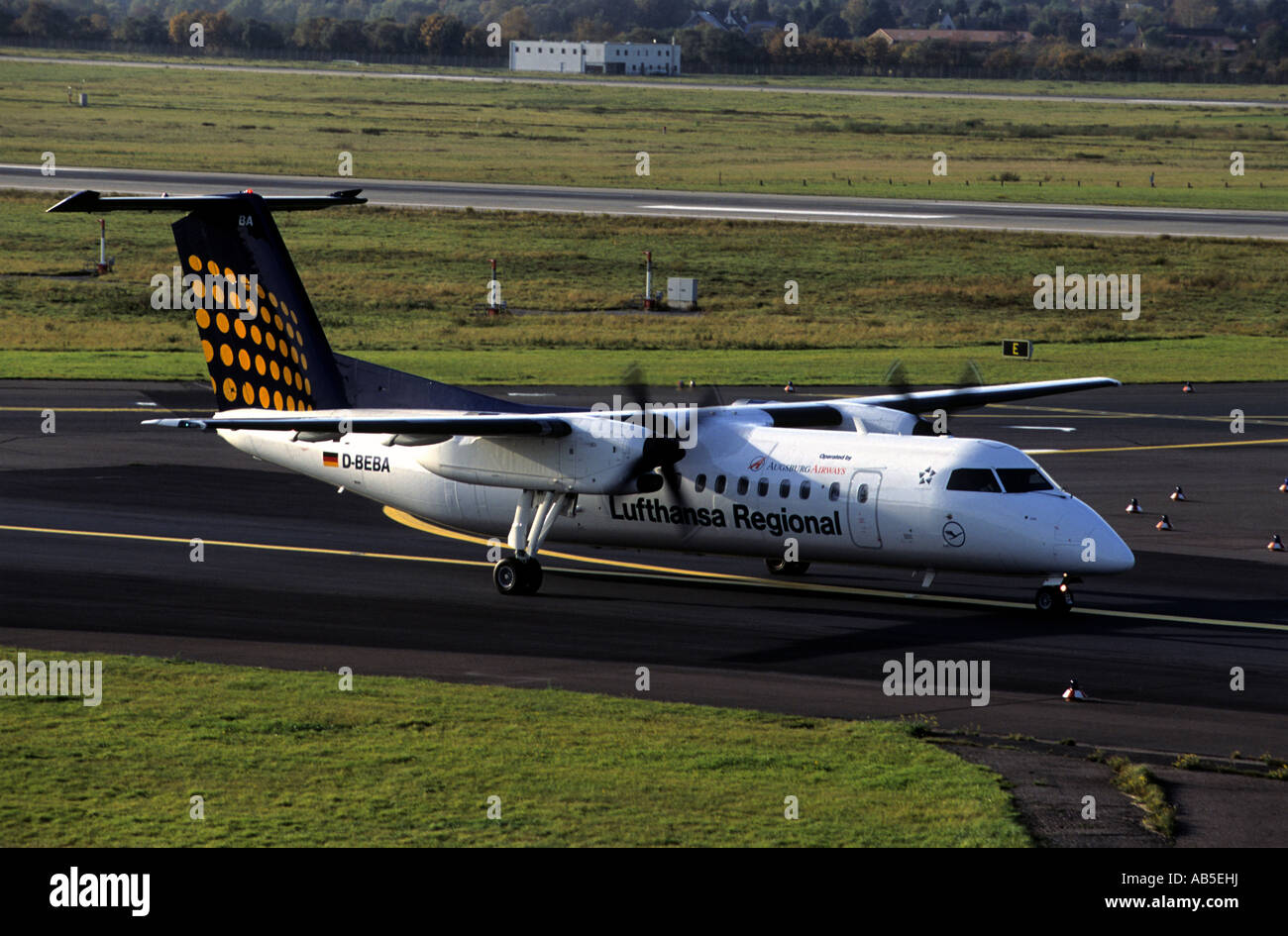Regional passenger airliner hi-res stock photography and images - Alamy