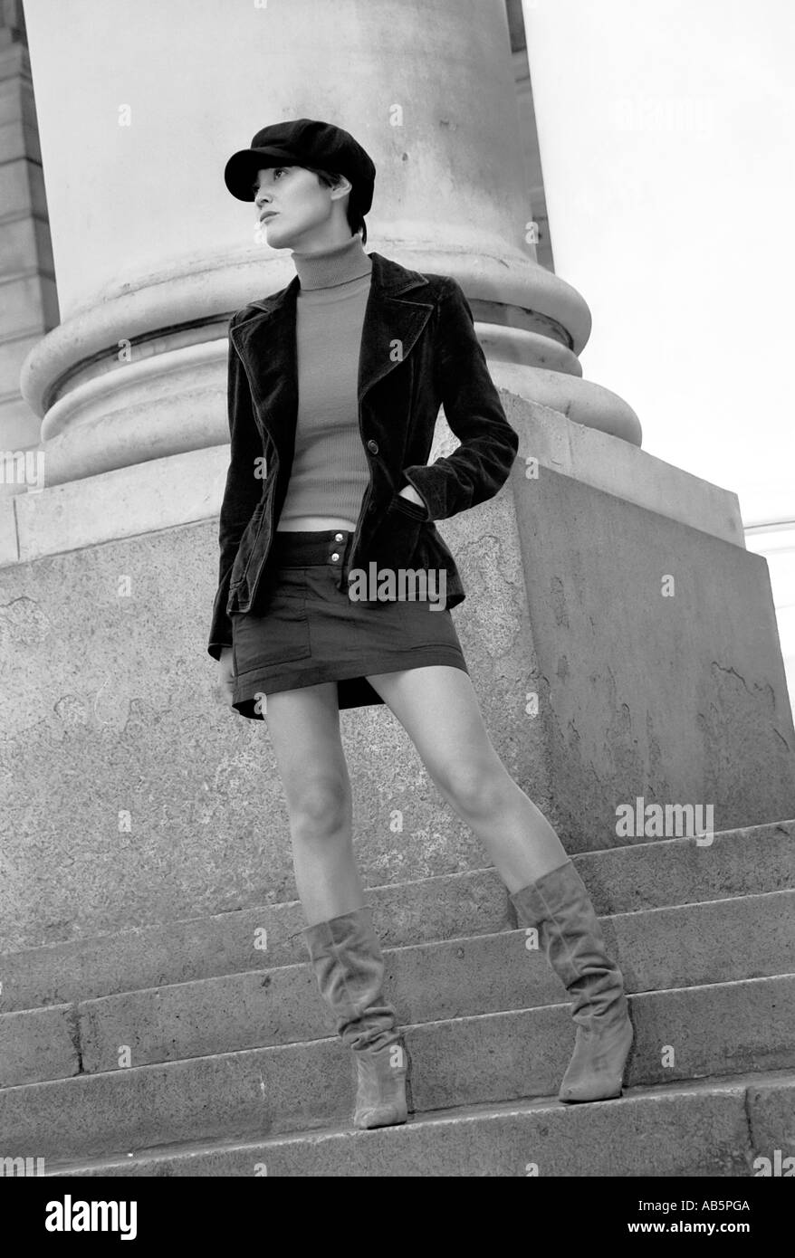 urban chic model in Black & White Stock Photo - Alamy