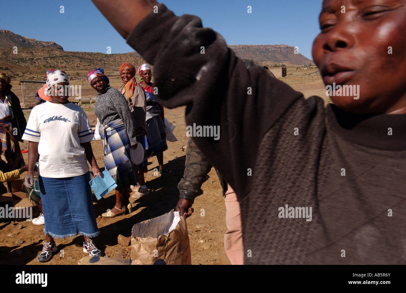 Food distribution africa hi-res stock photography and images - Alamy