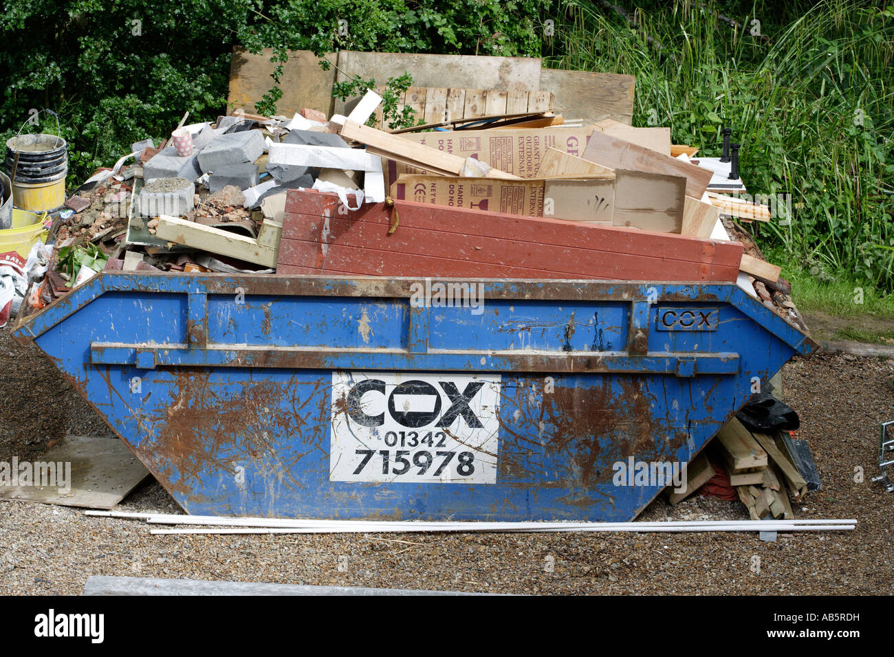 Builders mess hi-res stock photography and images - Alamy