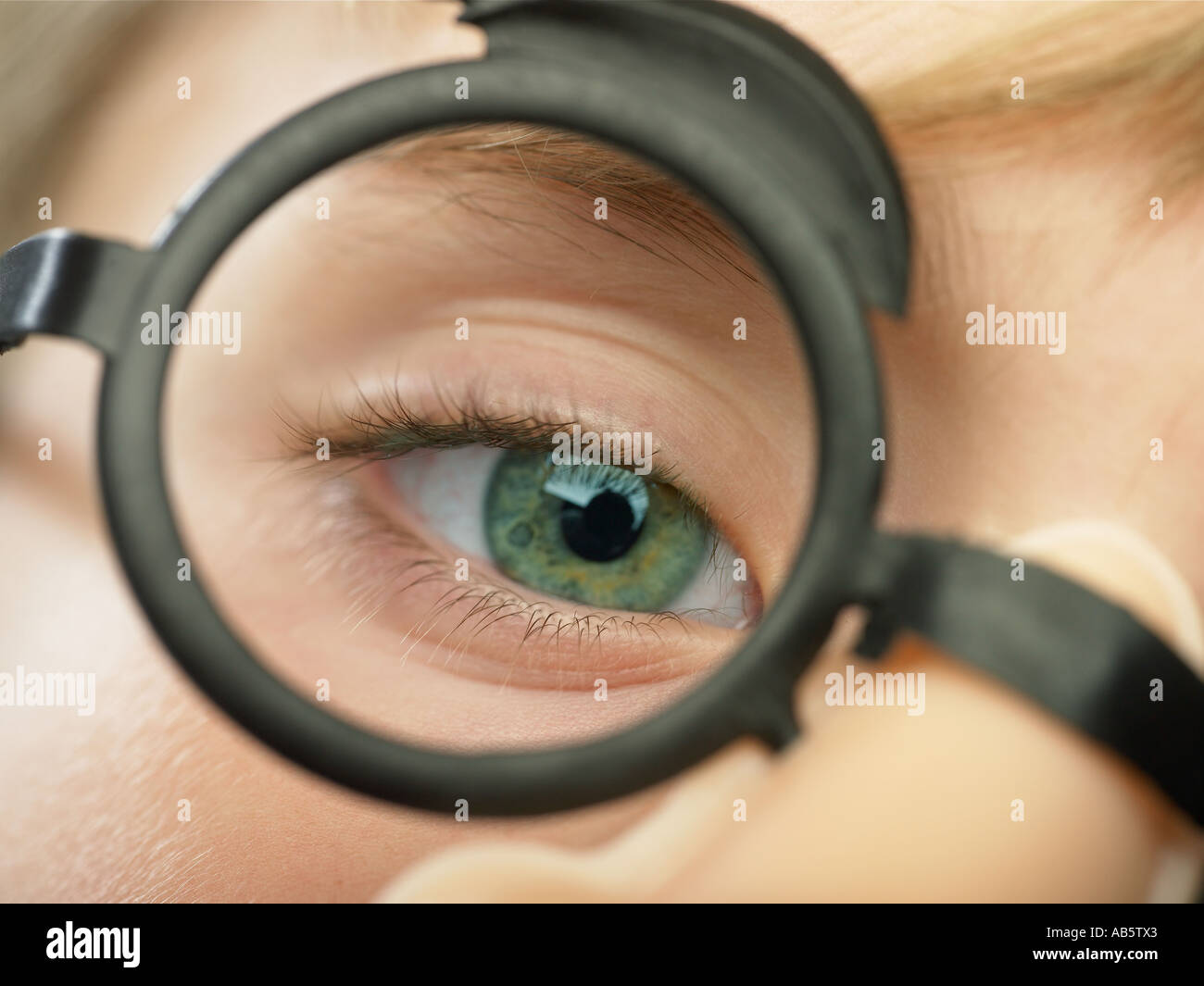 Persons eye hi-res stock photography and images - Alamy