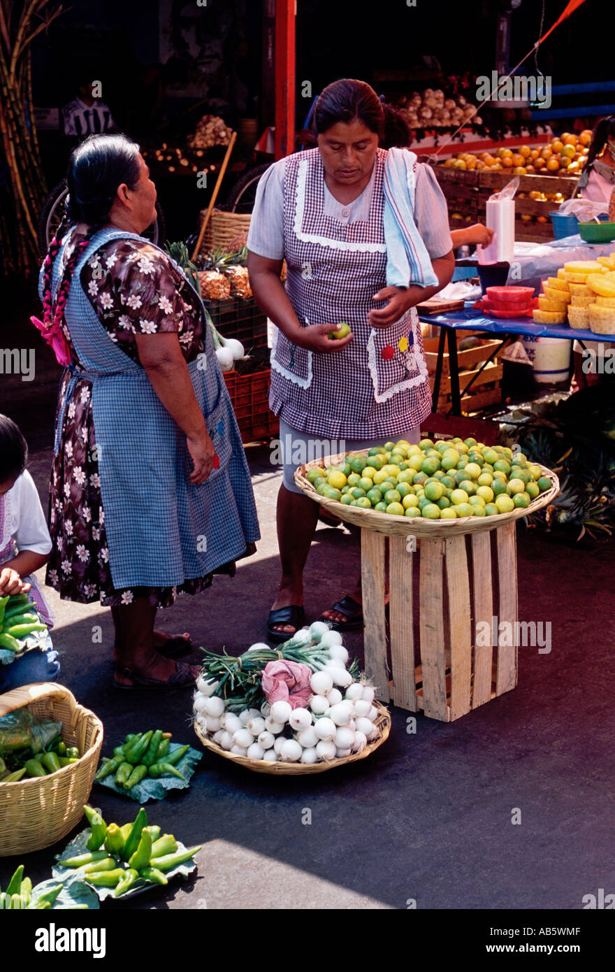 Mexican fruit and vegetable vendor, Saturday Market, Mercado Abastos ...