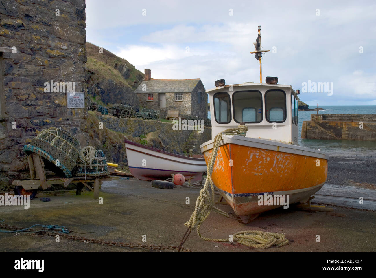 Mullion Cove Lizard Peninsula Cornwall England Stock Photo - Alamy