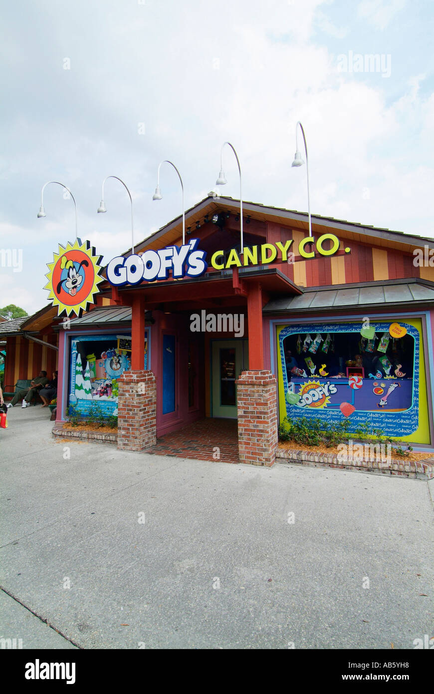 Downtown disney shopping mall hi-res stock photography and images - Alamy